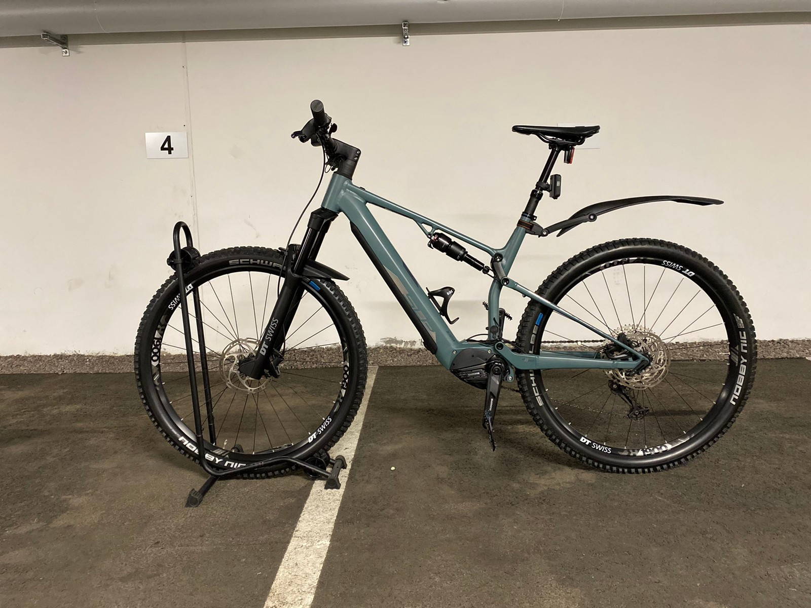 Superior eXF 9049 R used in LG | buycycle