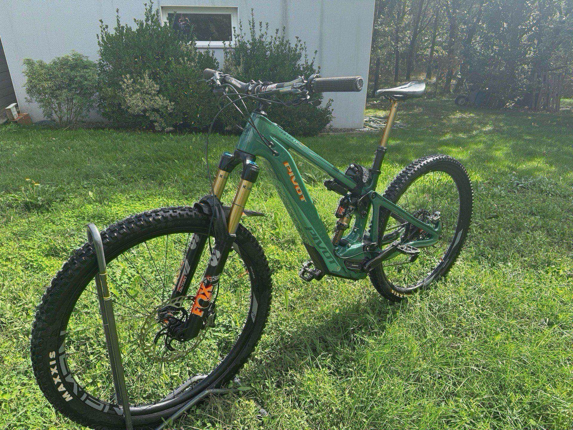 Pivot Shuttle LT Team XTR used in MD | buycycle