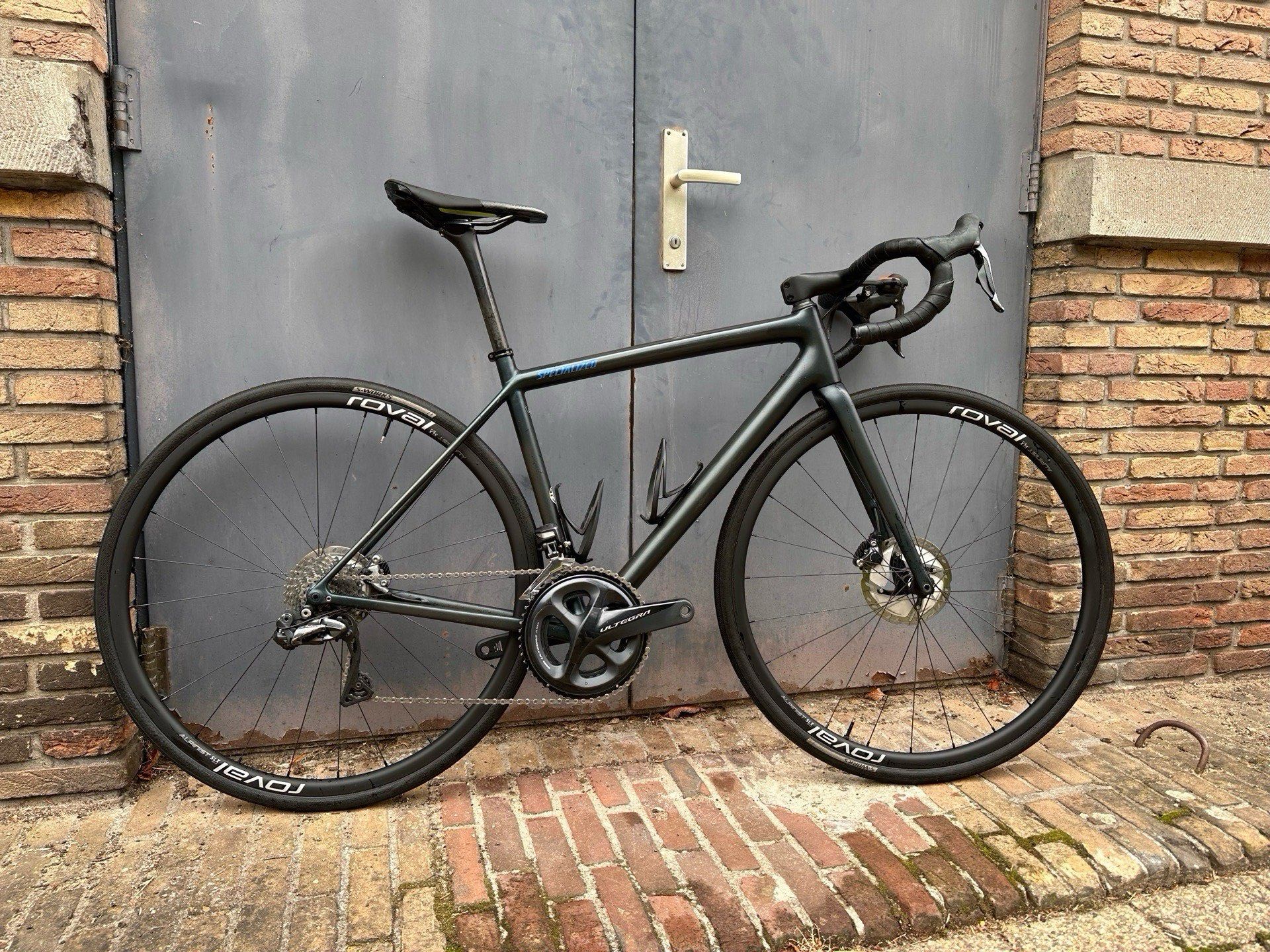 Specialized Aethos Pro - Ultegra Di2 used in 54 cm | buycycle