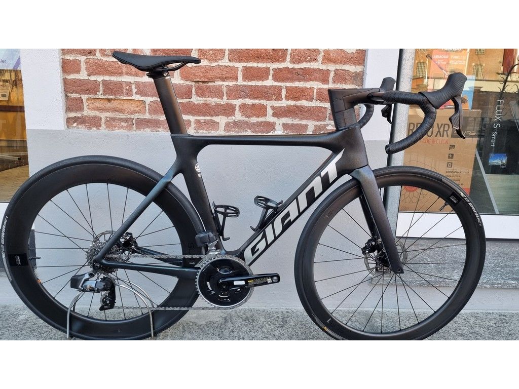 Giant Propel Advanced Pro Disc 1 used in S | buycycle