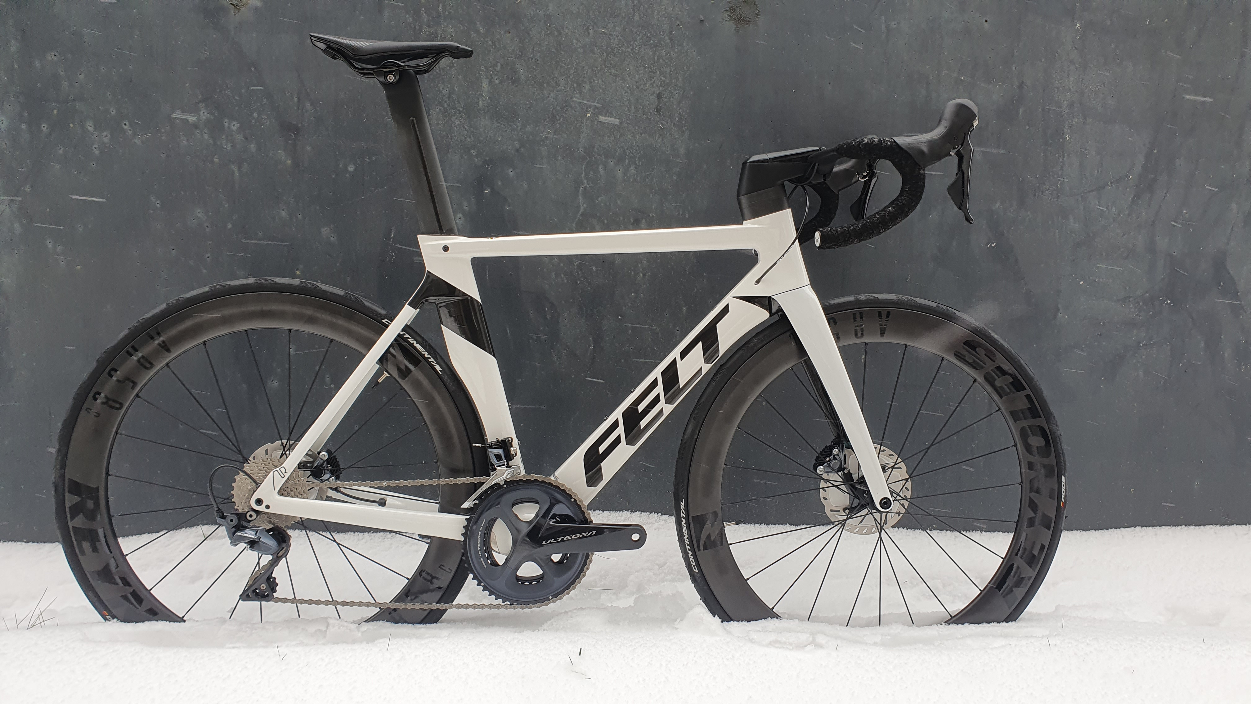 Felt AR Advanced Ultegra used in 54 cm | buycycle