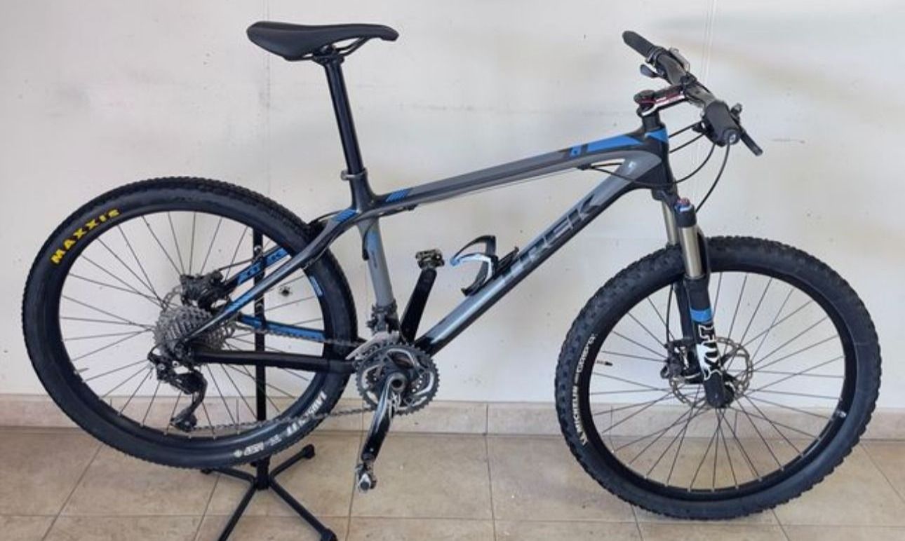 Trek Elite Carbon 9.7 used in M | buycycle