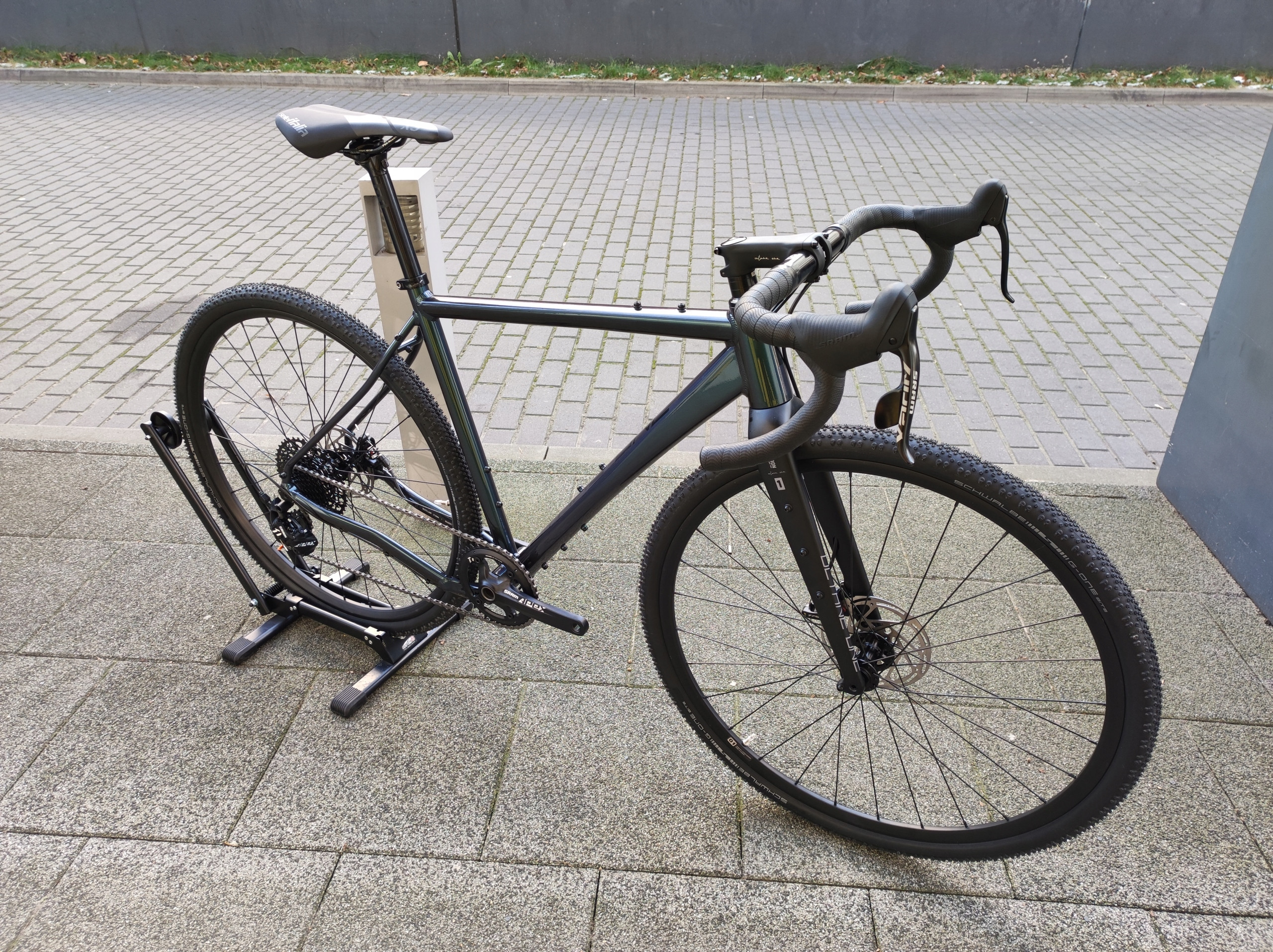 Octane One Gridd 1 used in 56 cm | buycycle