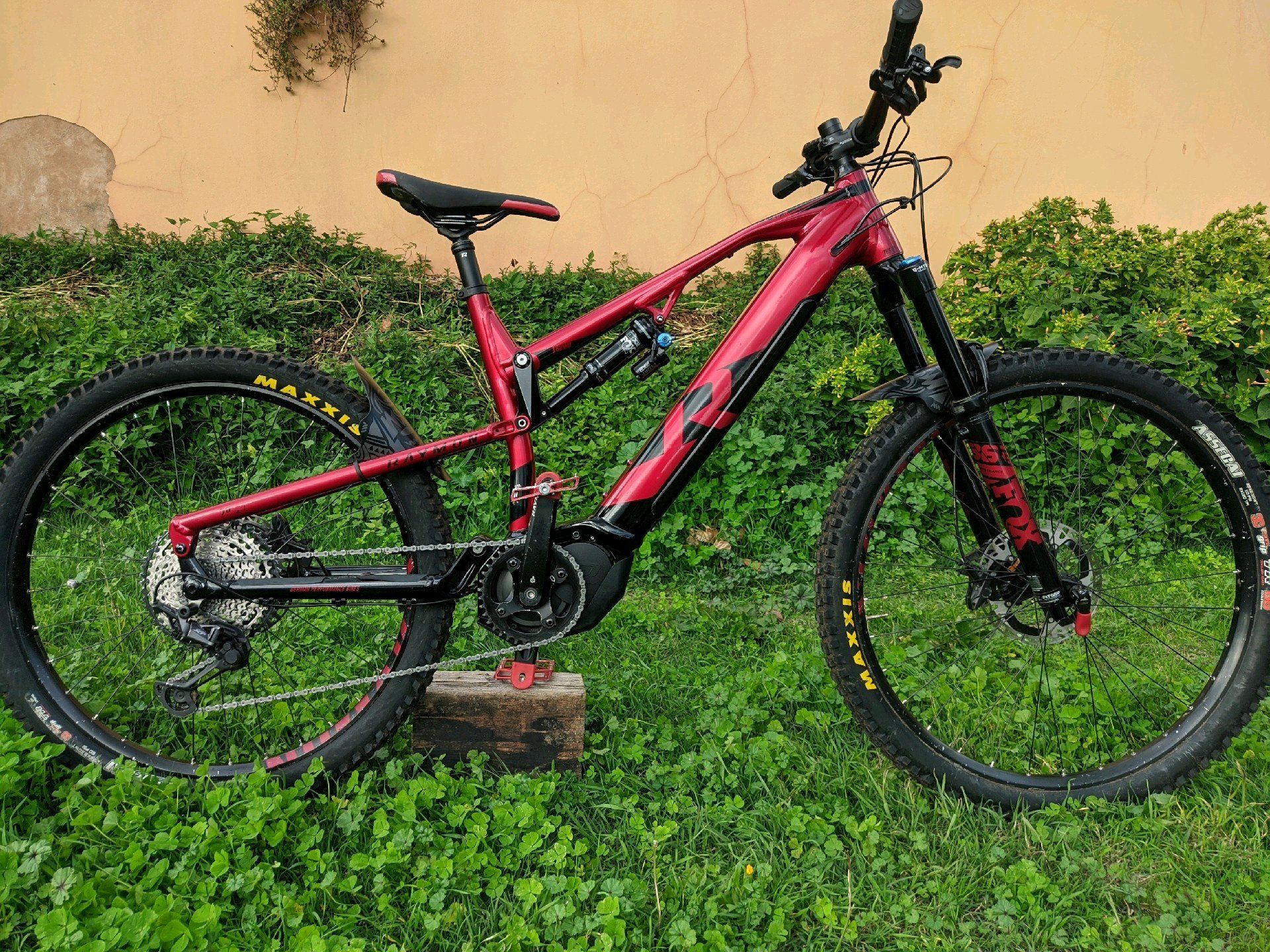 R RAYMON TrailRay E 10.0 used in L | buycycle