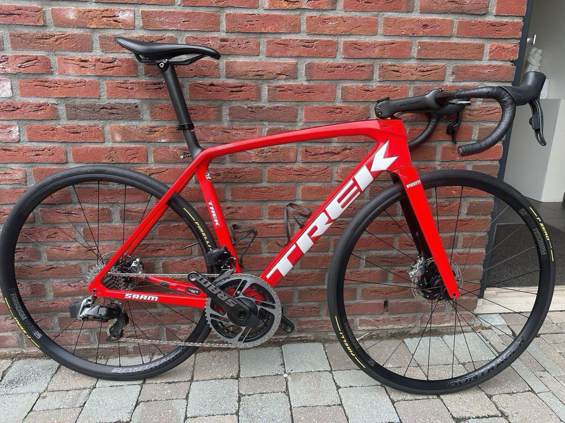 Trek Émonda SLR 9 eTap used in 54 cm | buycycle