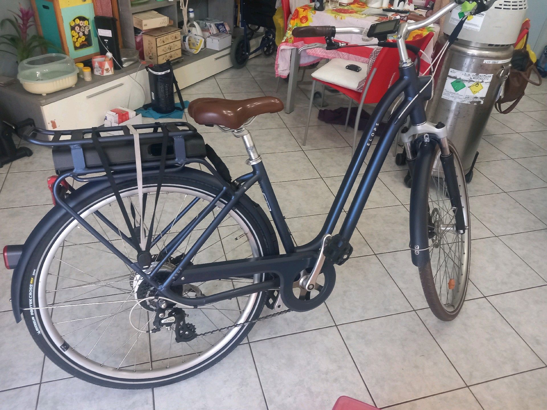 ELOPS 900 E Low Frame Electric City Bike used in M | buycycle