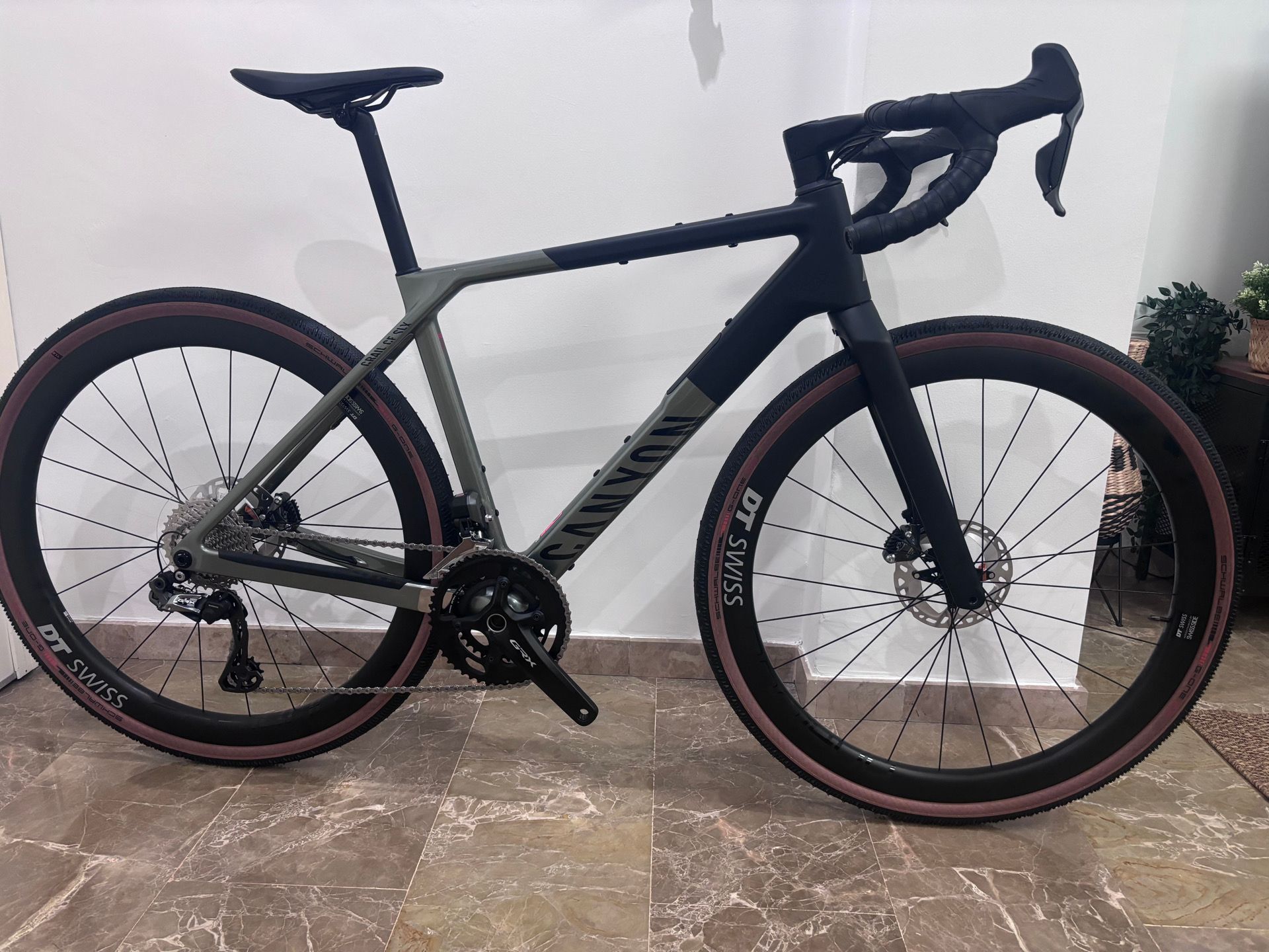 Canyon Grail CF SLX 8 Di2 d'occasion en S | buycycle