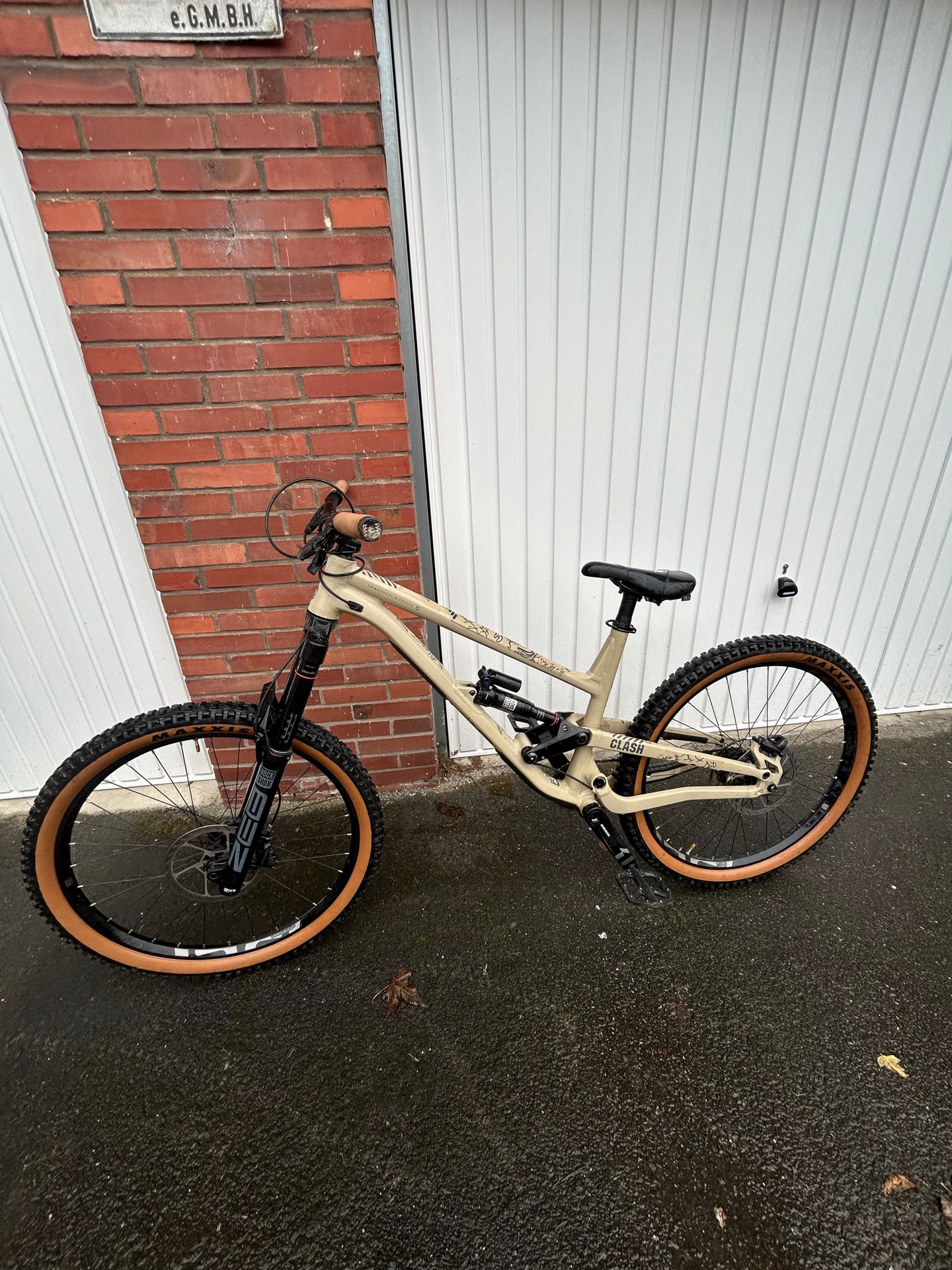 Commencal CLASH RIDE d'occasion en LG | buycycle