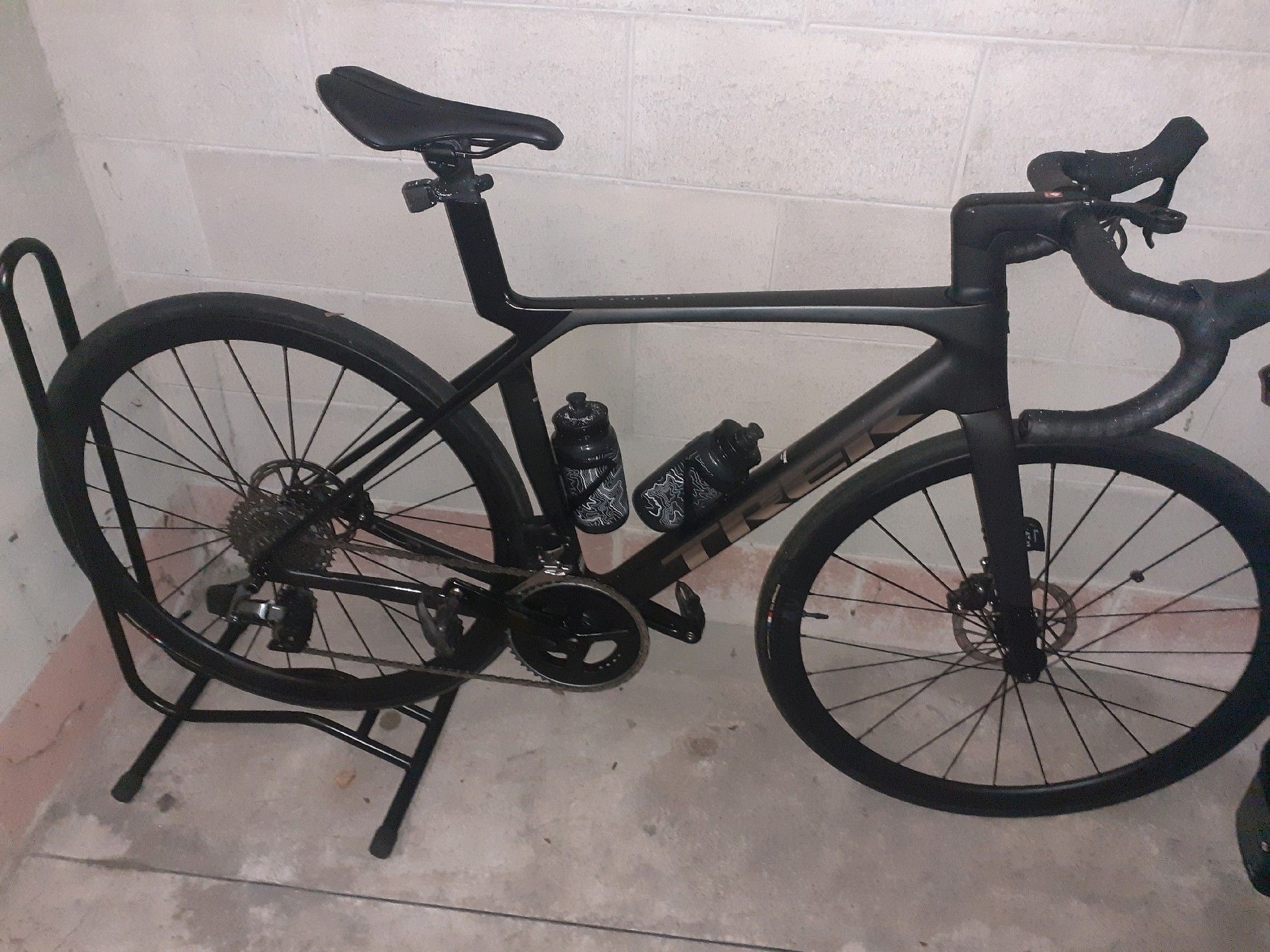 Trek Madone SL 6 AXS Gen 8 used in SM | buycycle