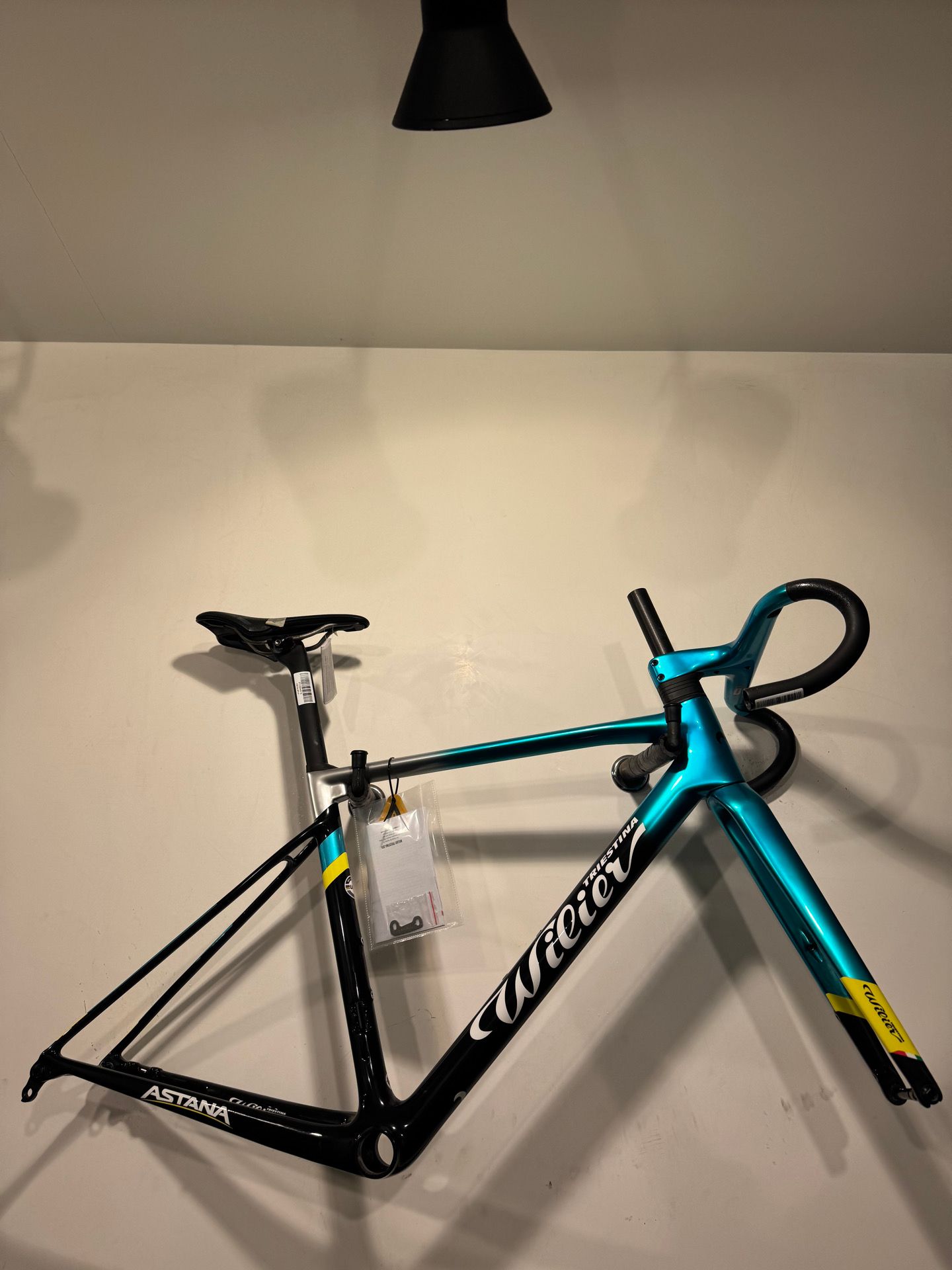 Wilier 0 SLR SHIMANO ULTEGRA Di2 R8170 used in SM | buycycle