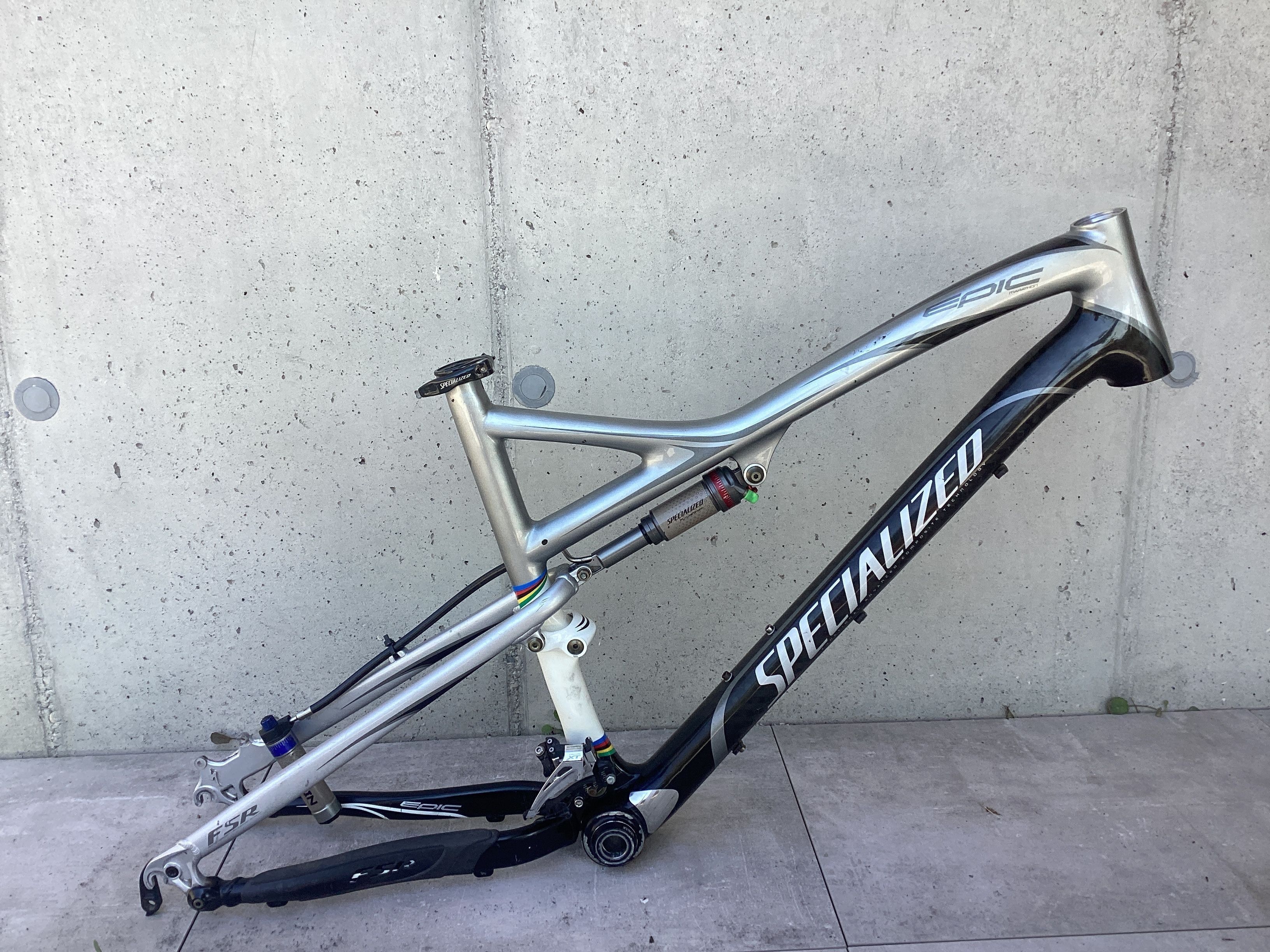 Specialized Epic Marathon Carbon used in L | buycycle