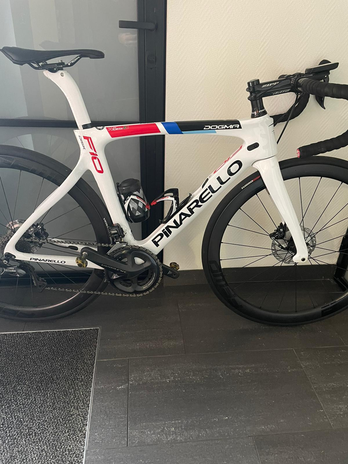Pinarello DOGMA F10 DISK utilizado en S | buycycle España