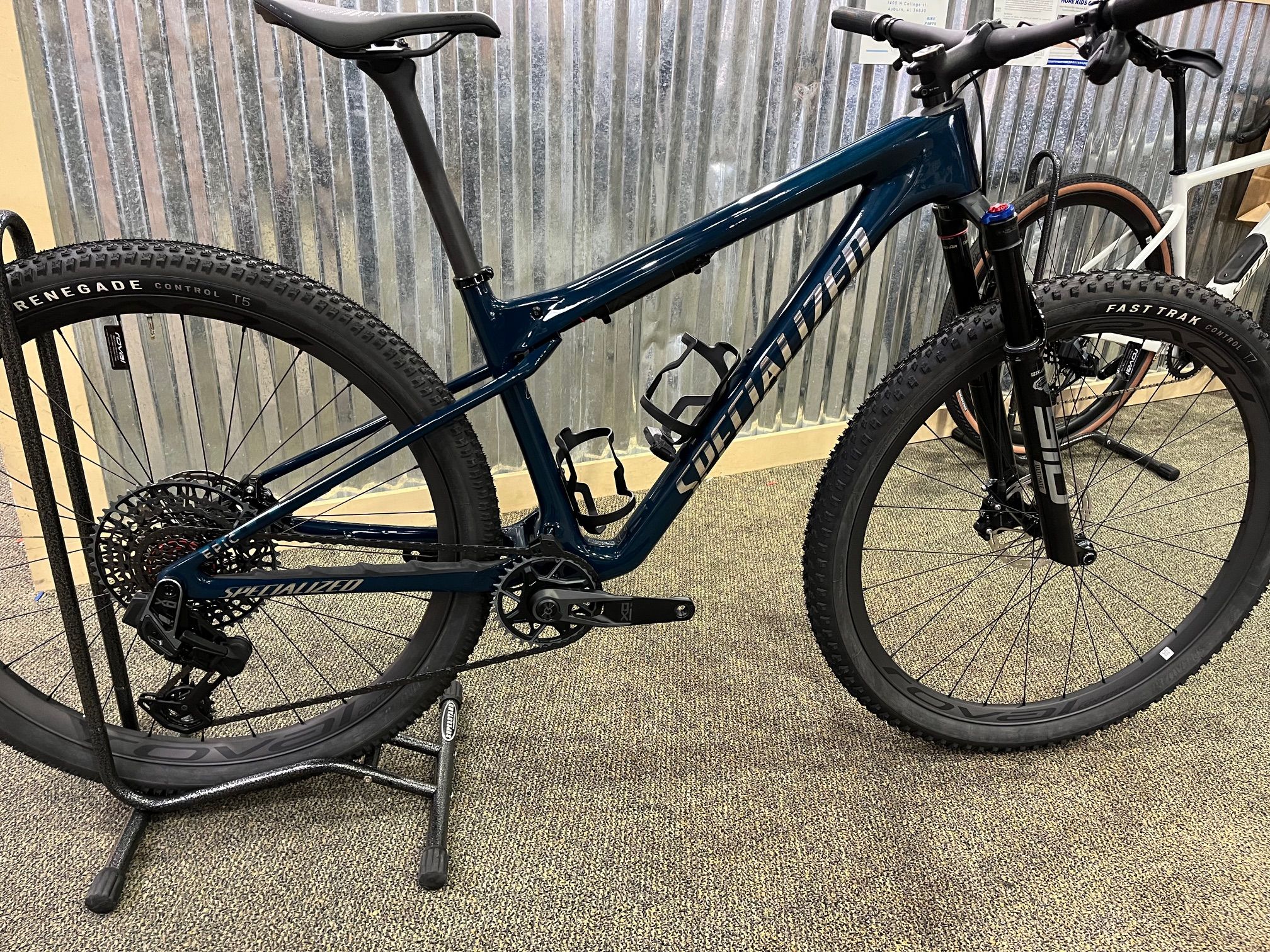 Specialized Epic World Cup Pro used in M | buycycle