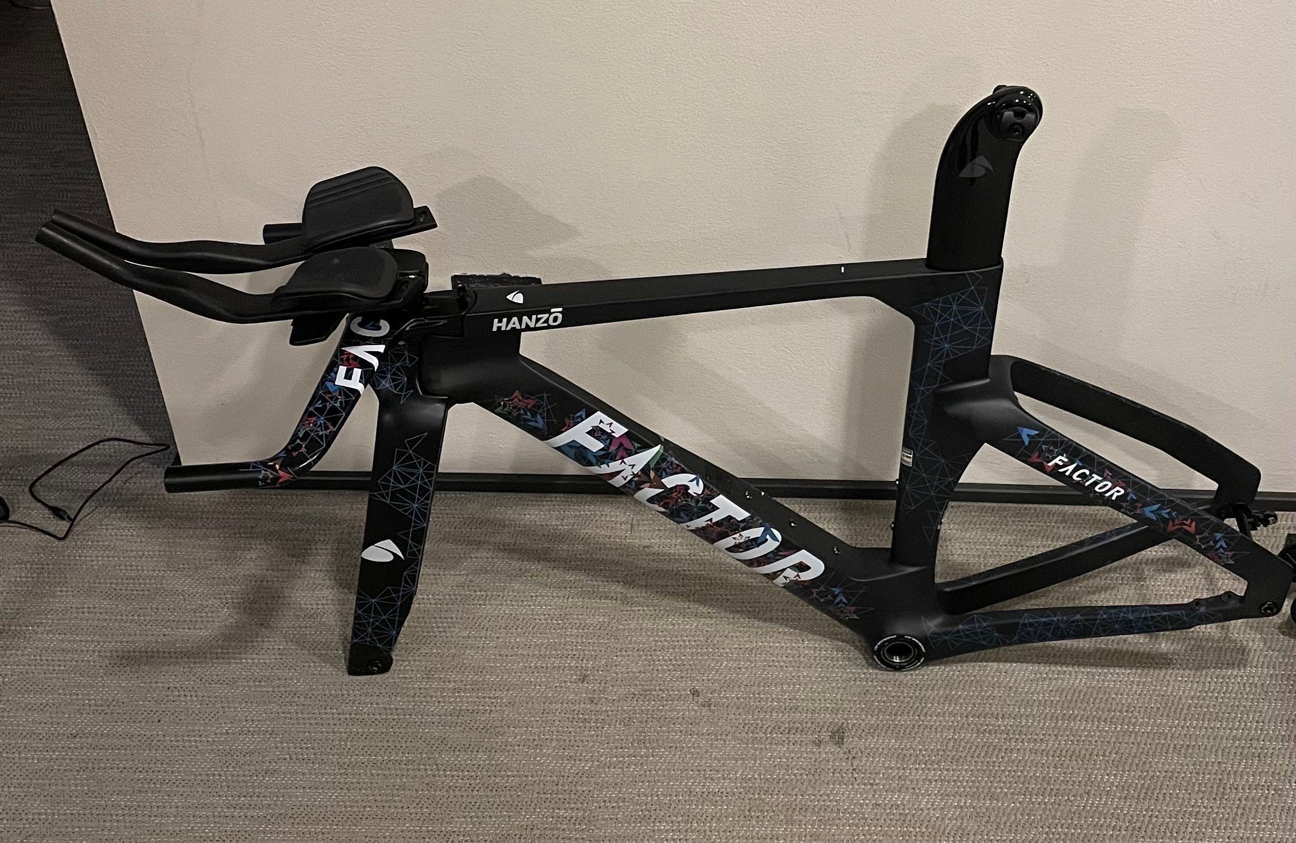 Factor HANZO Frameset Premium 2024 2024