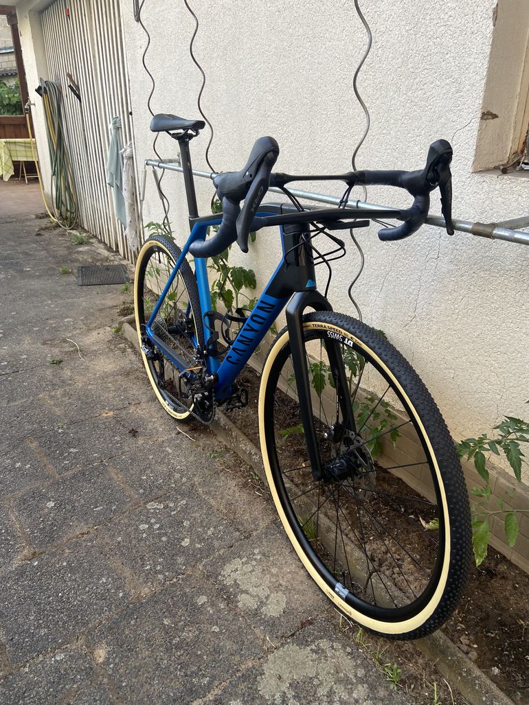 Achetez un vélo d'occasion Canyon Grail CF SL 7.0 en L | buycycle France