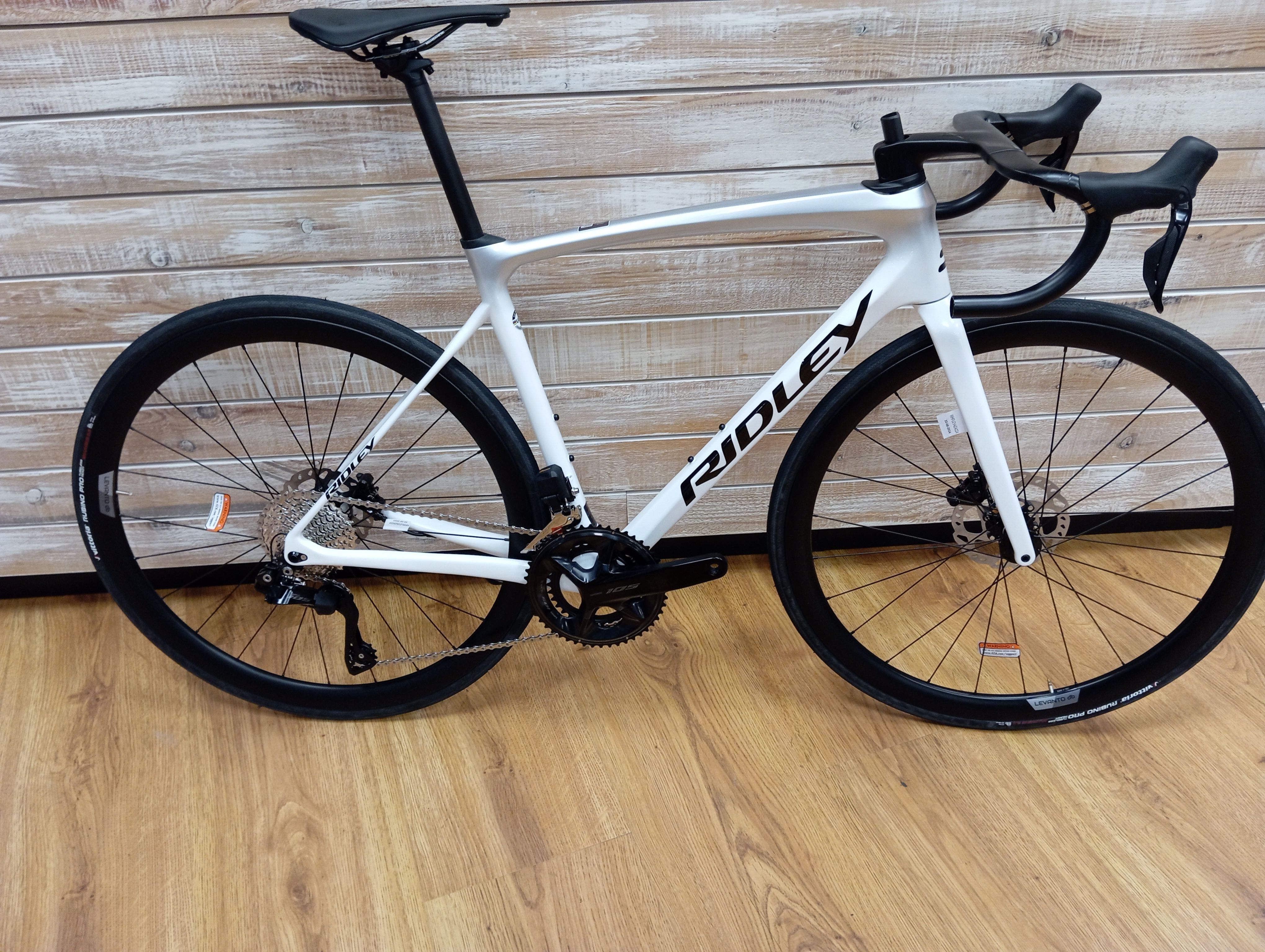 Ridley Fenix SLiC - Shimano 105 DI2 // 2x12s used in M | buycycle