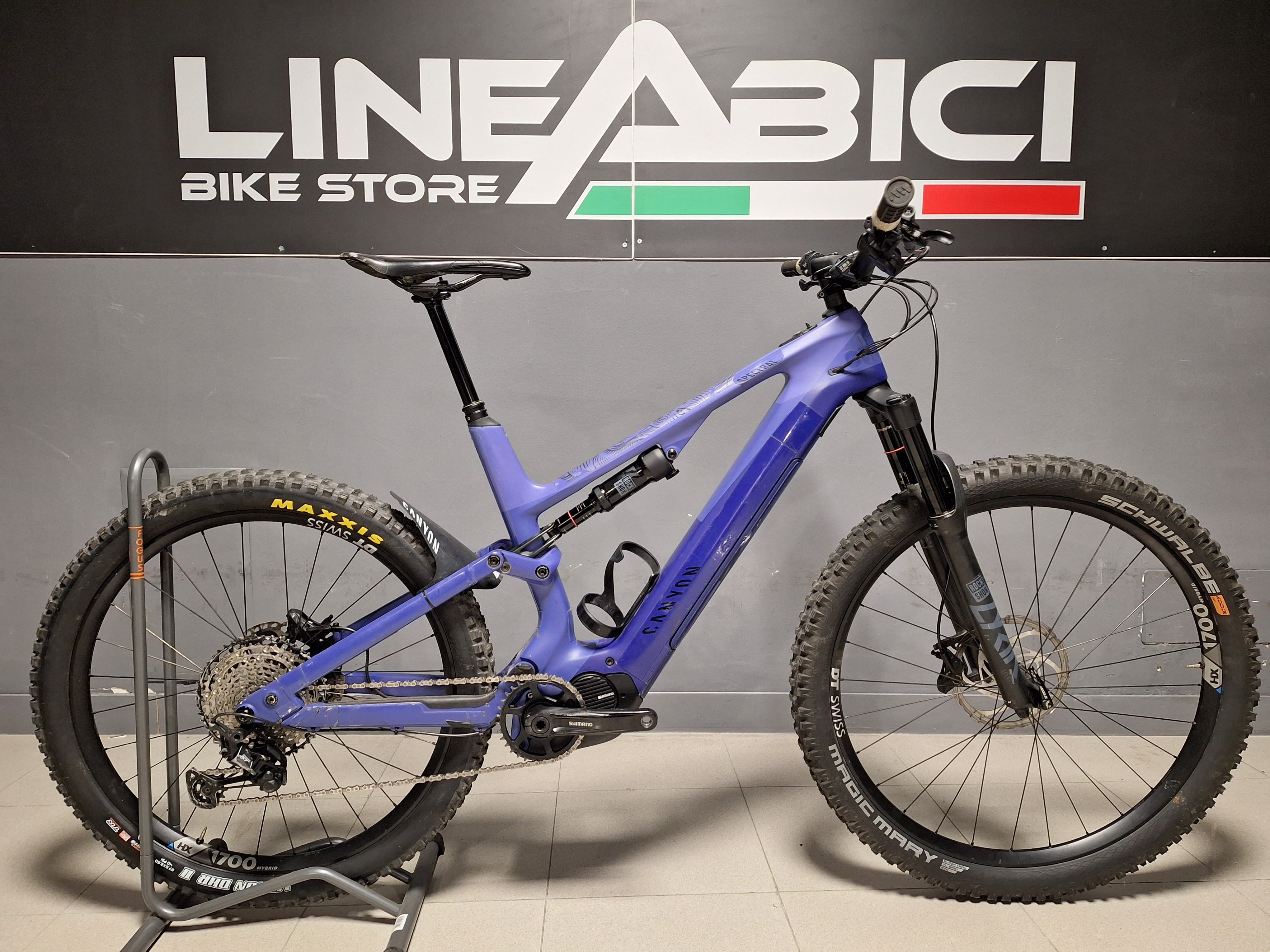 Canyon Spectral:ON CF 8.0 used in L | buycycle