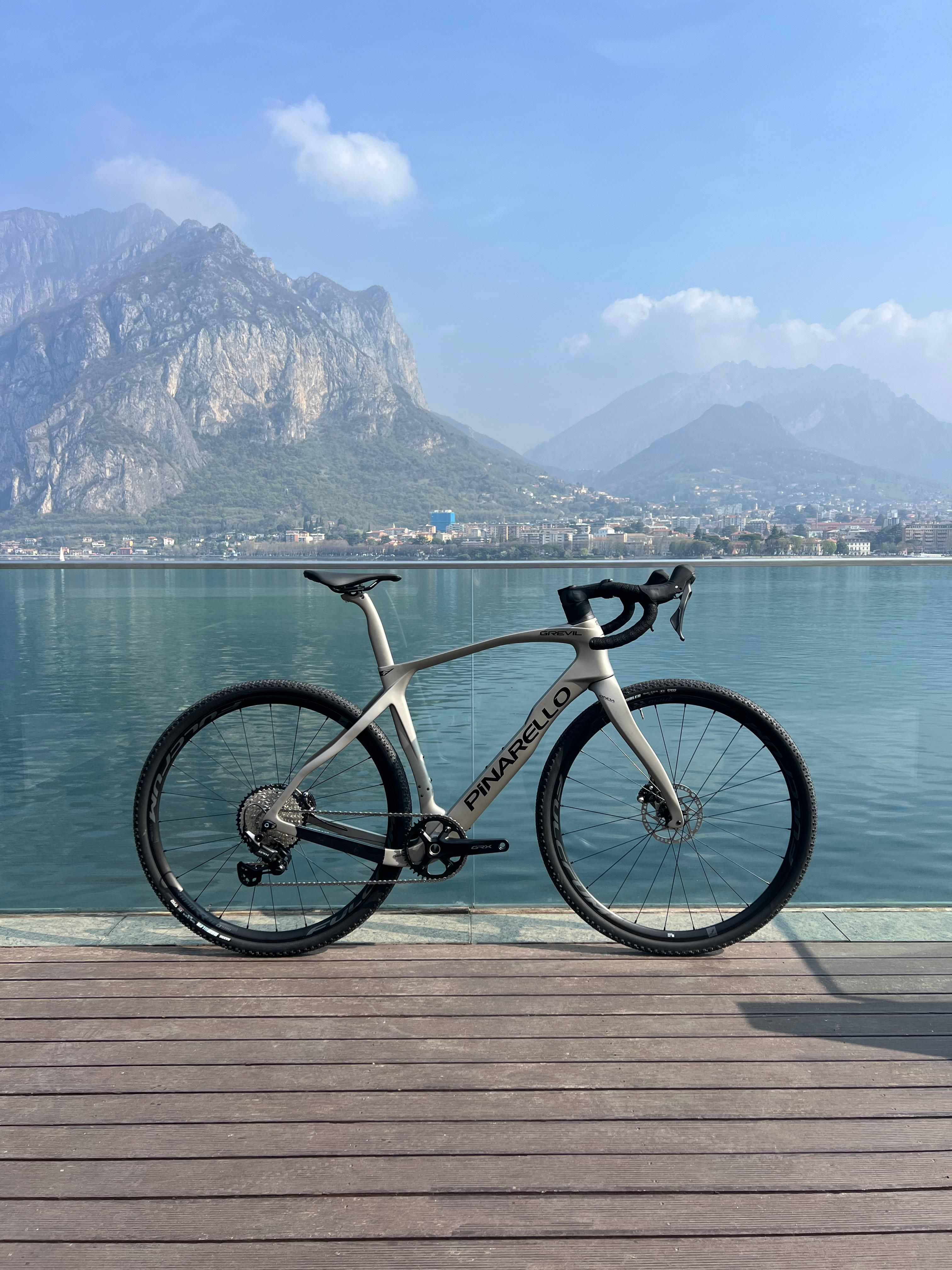Pinarello GREVIL F5 - SHIMANO GRX 610 2024
