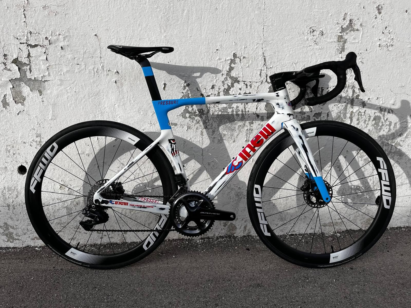 Cinelli PRESSURE - COMPLETE BIKE d'occasion en M | buycycle