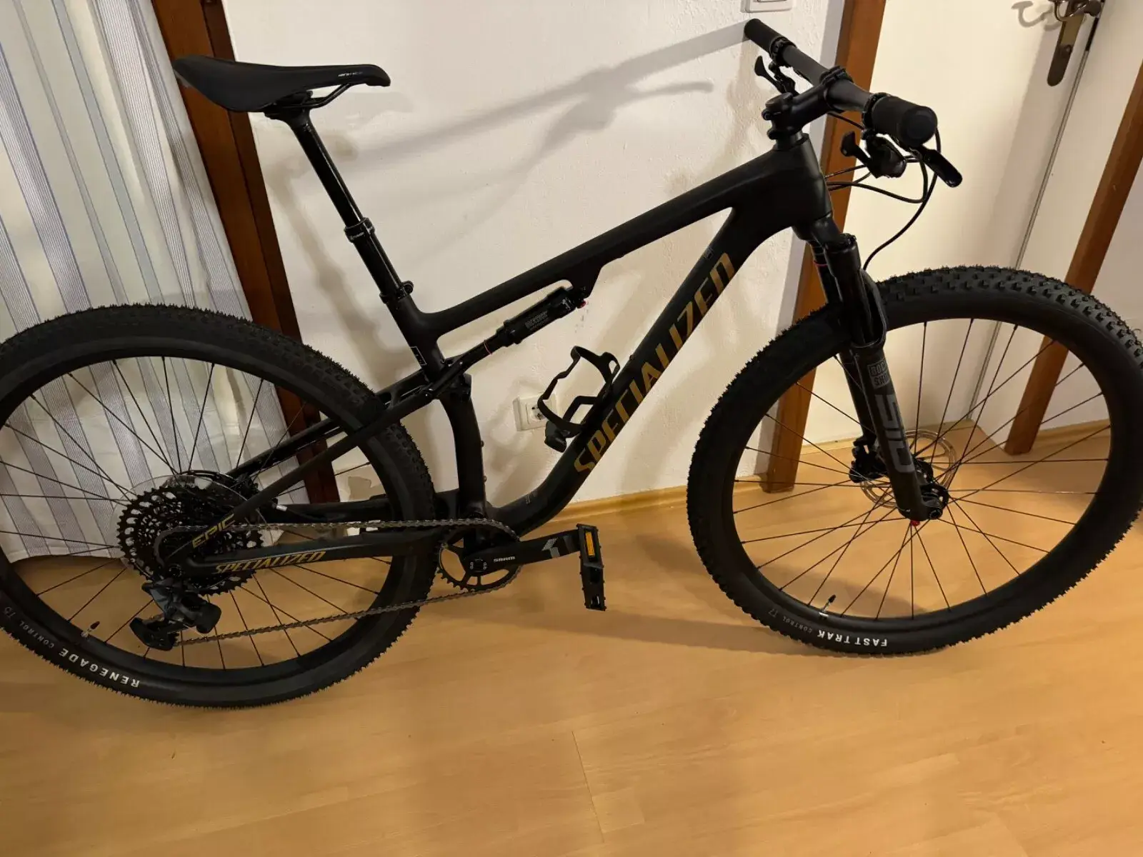 Specialized Epic Comp d'occasion en M | buycycle