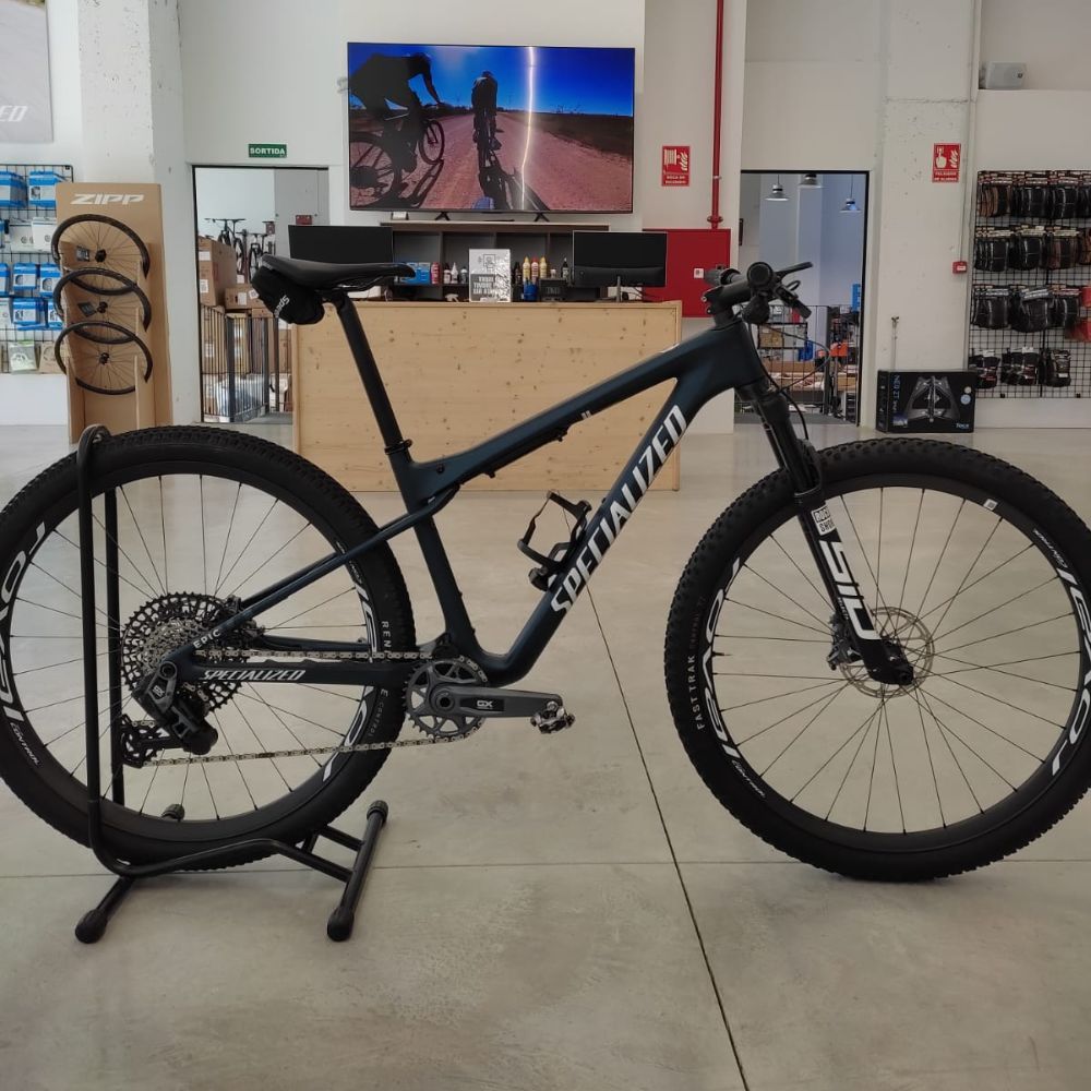 Specialized EPIC World Cup Expert used in M | buycycle