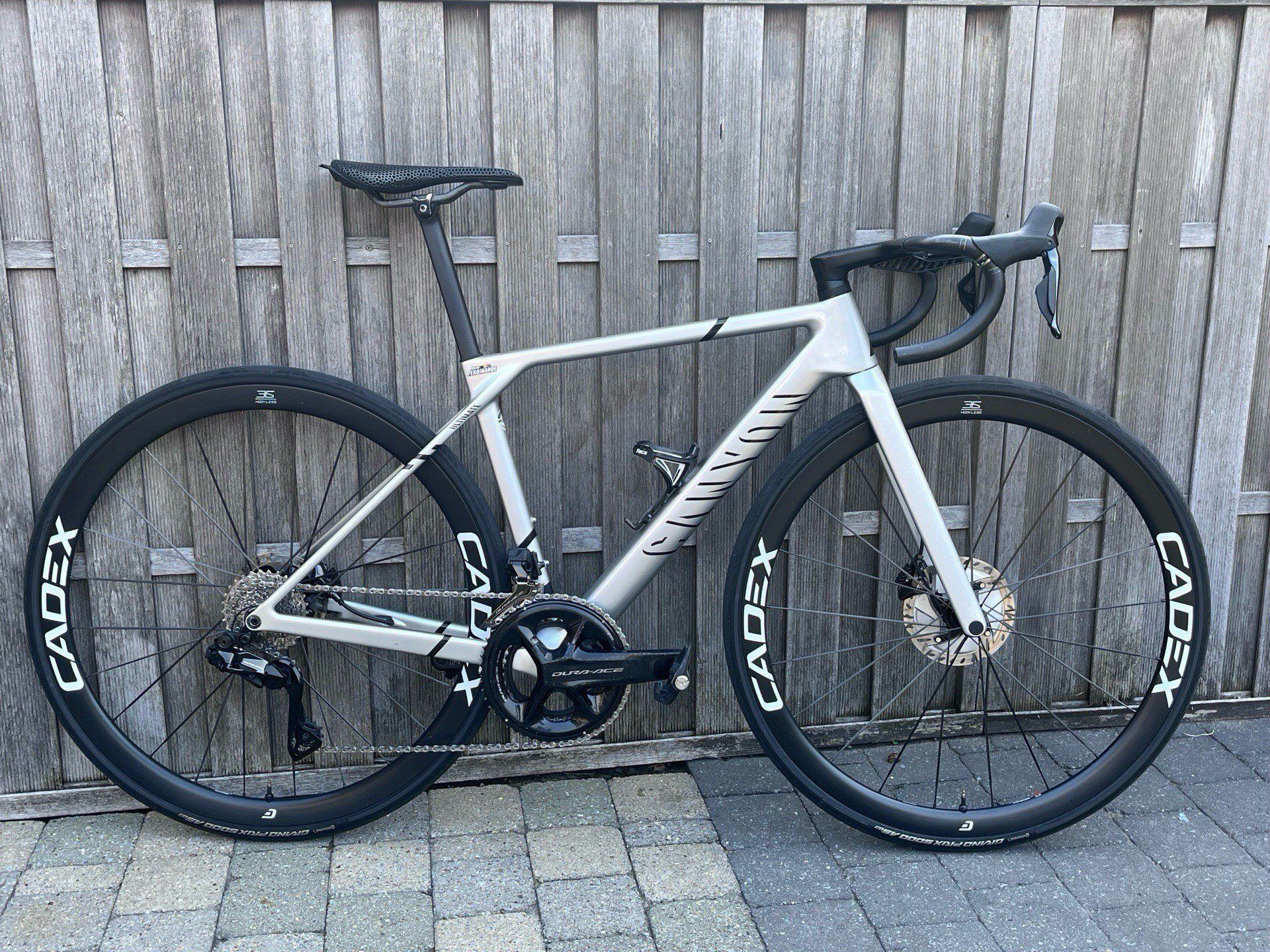 Canyon Ultimate CFR eTap usato in XS | buycycle