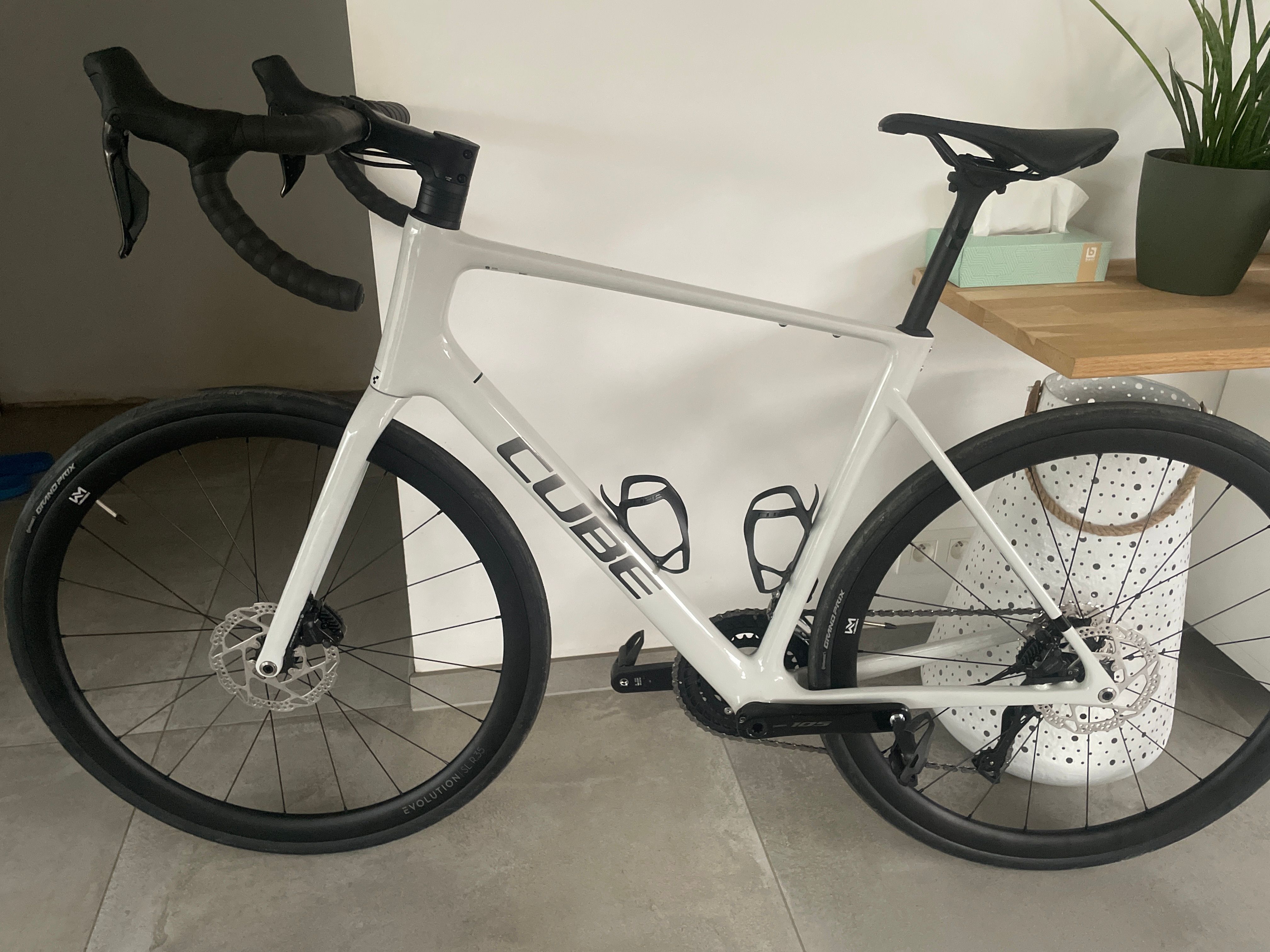 CUBE Attain C:62 SLX used in 58 cm | buycycle