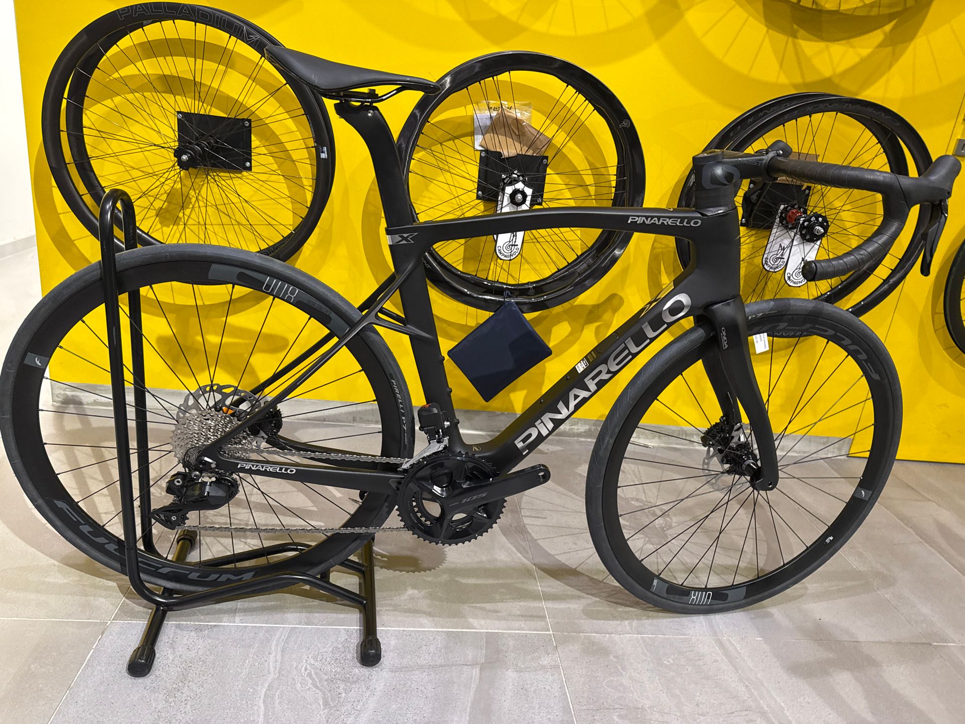 Pinarello X5 SHIMANO 105 Di2 gebraucht kaufen 53 cm | buycycle