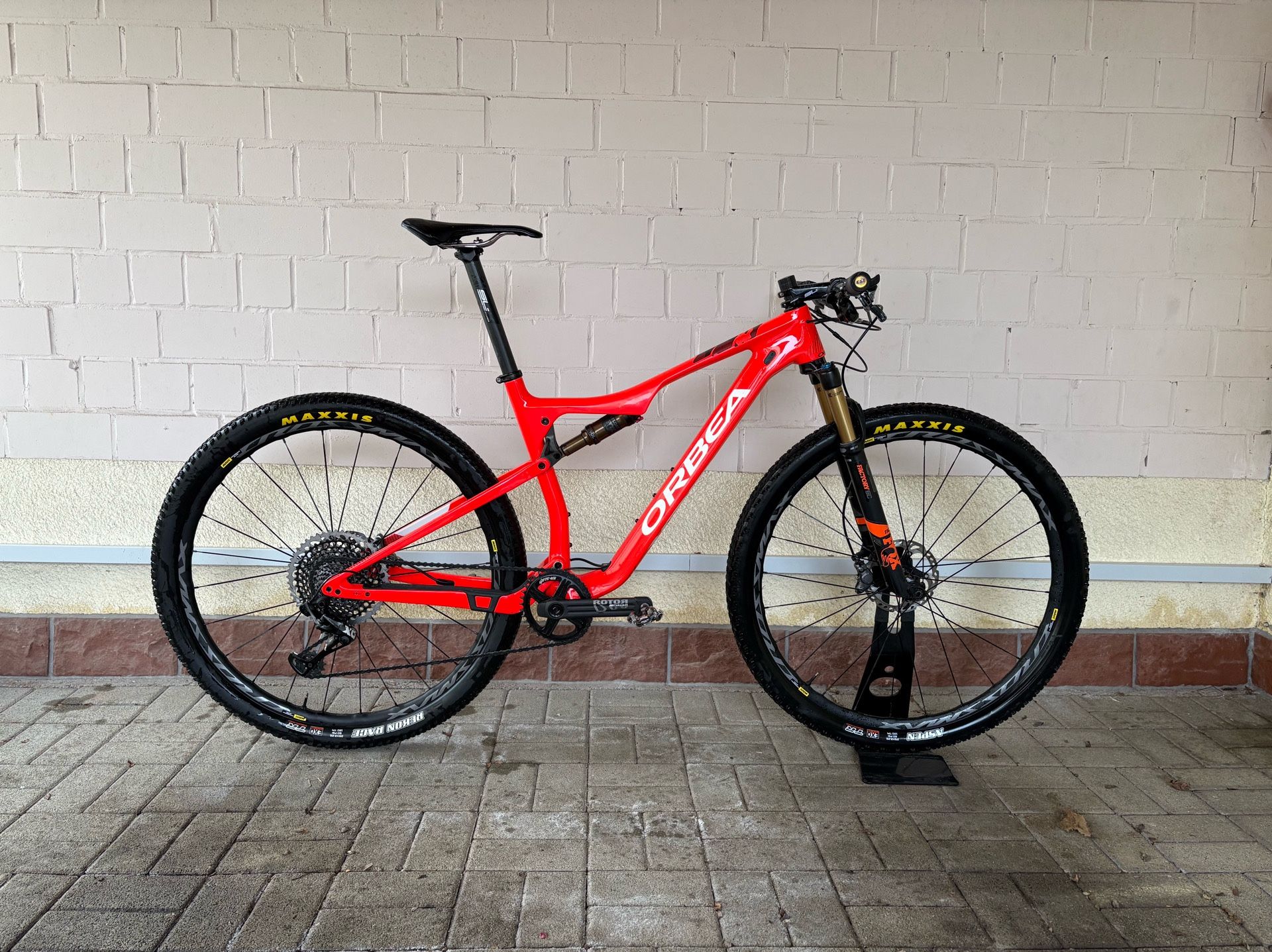 Orbea OIZ M10 used in L | buycycle