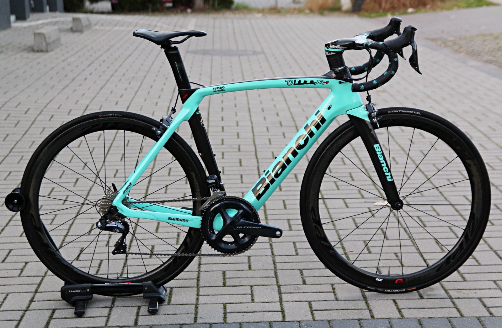 Bianchi Oltre XR4 Ultegra Di2 used in 55 cm | buycycle