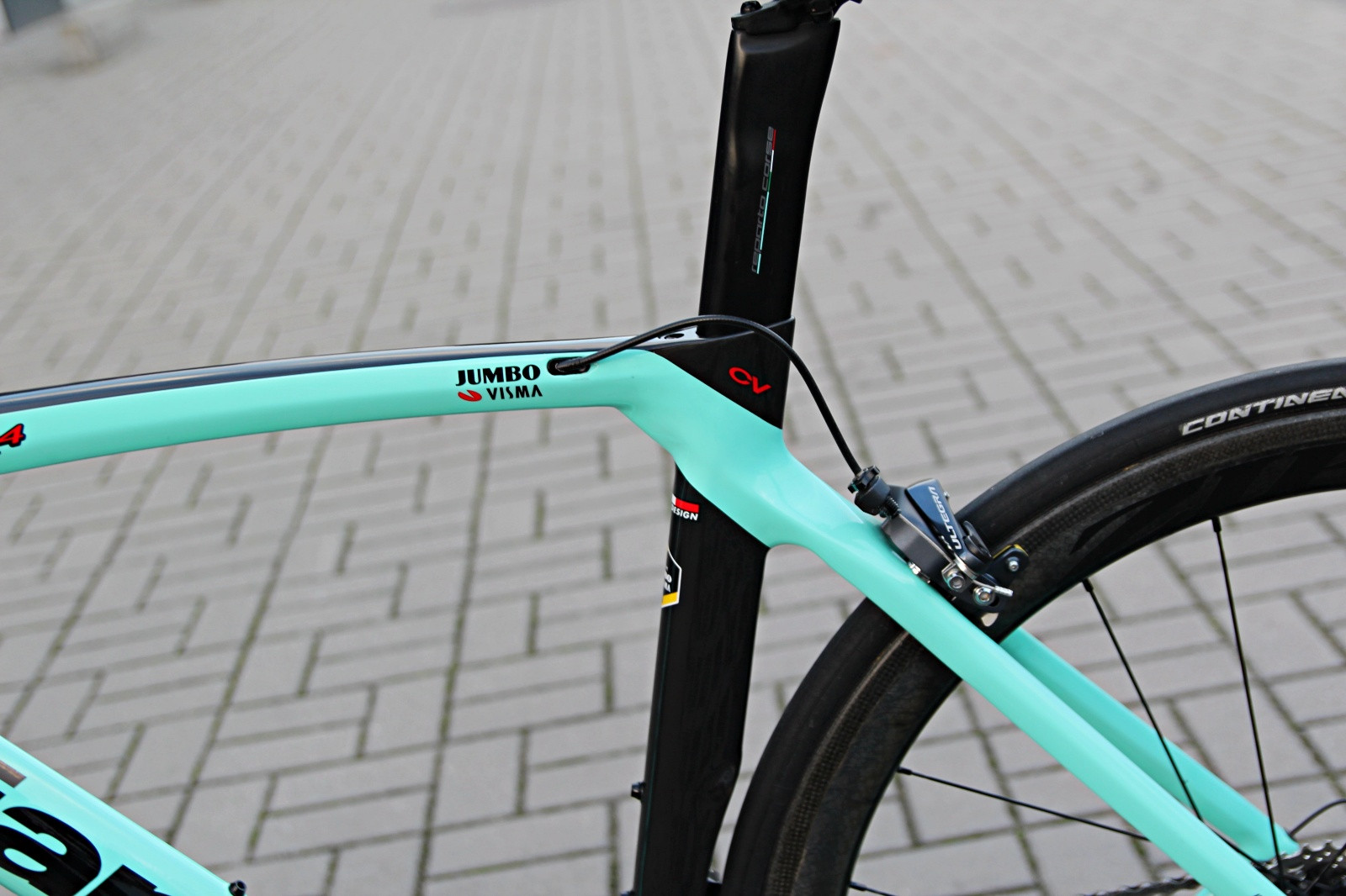 Bianchi Oltre XR4 Ultegra Di2 used in 55 cm | buycycle