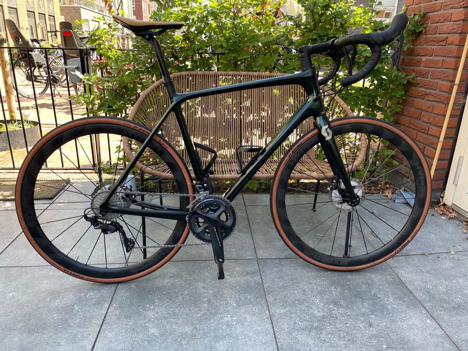 Scott Addict 10 disc gebraucht kaufen LG | buycycle