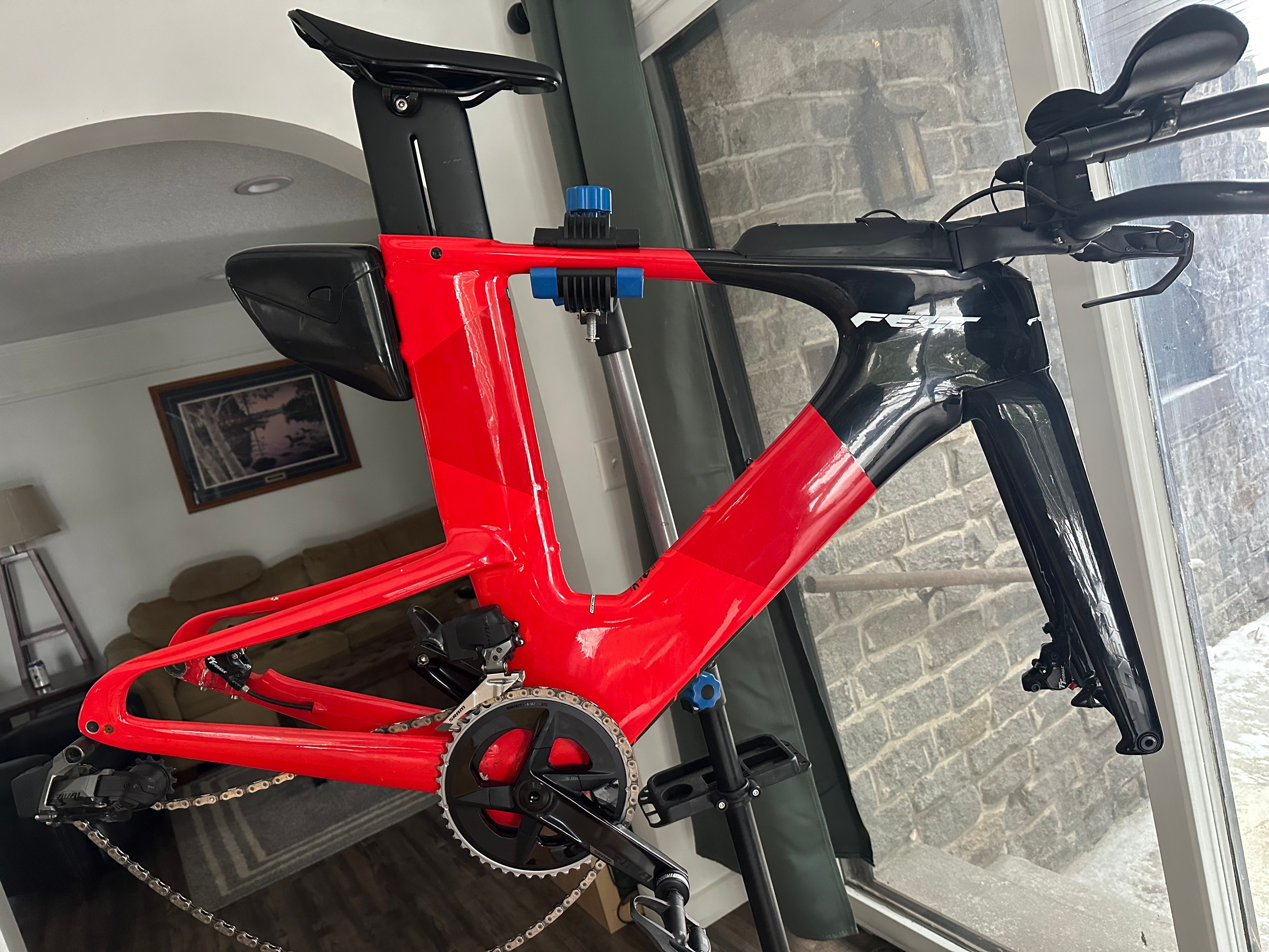 Felt IA Advanced, System Frame 2023 d'occasion en 54 cm | buycycle