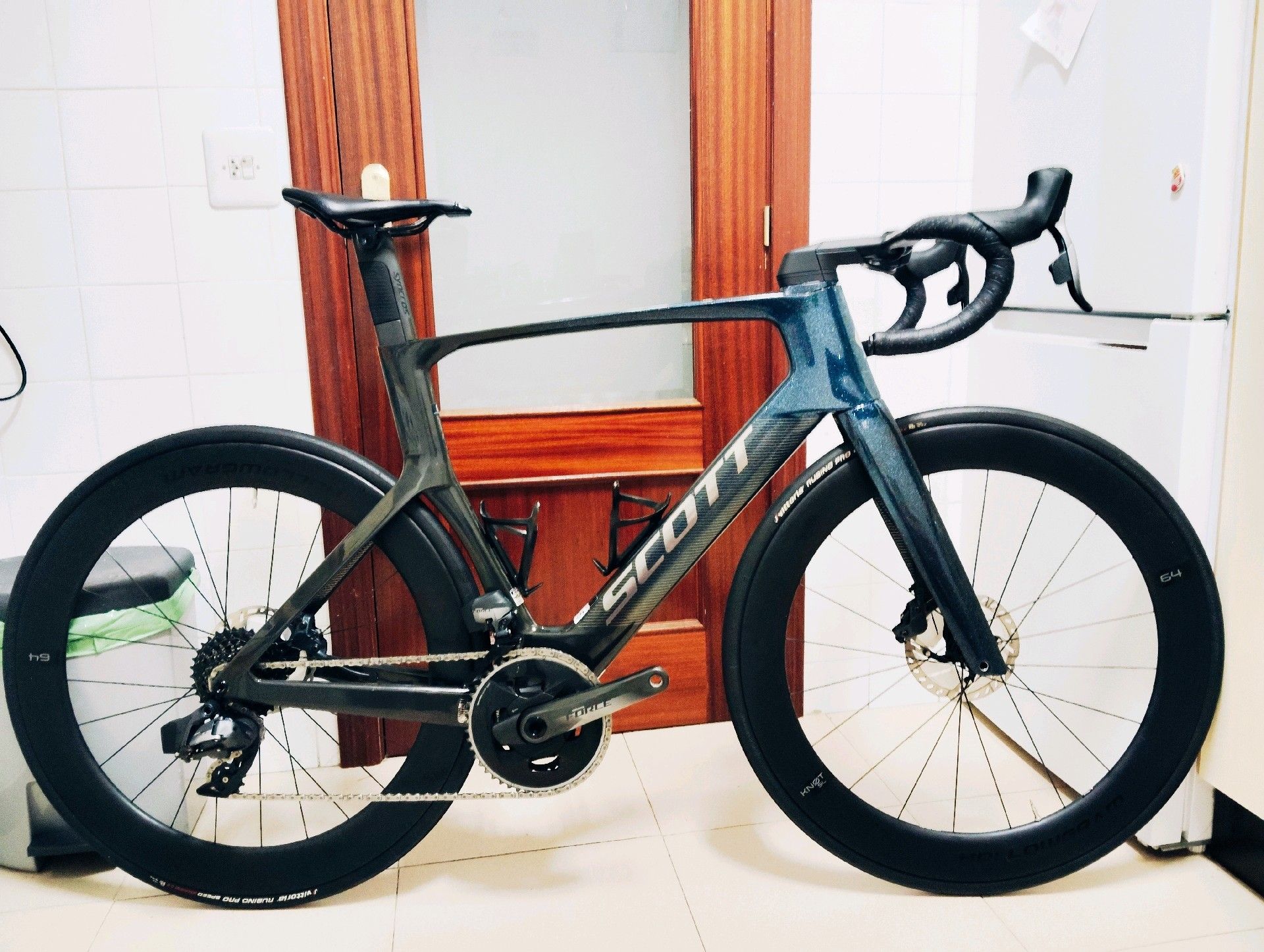 Scott scott foil rc pro hmx tope gama potenciometro dt swiss usato in L | buycycle