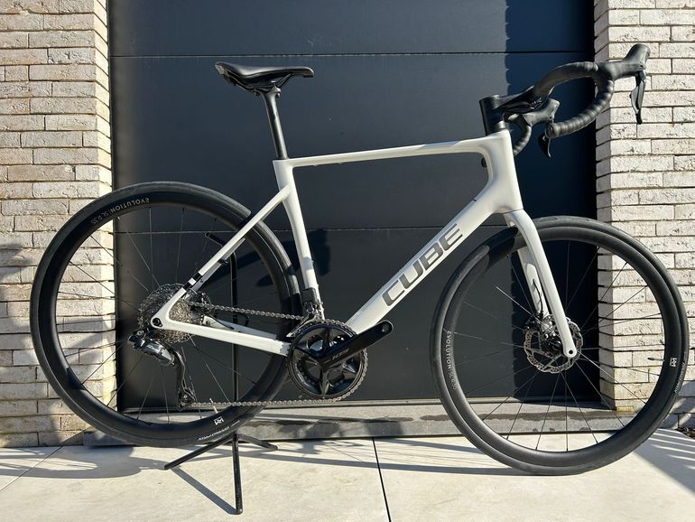 CUBE Attain C:62 SLX used in 58 cm | buycycle