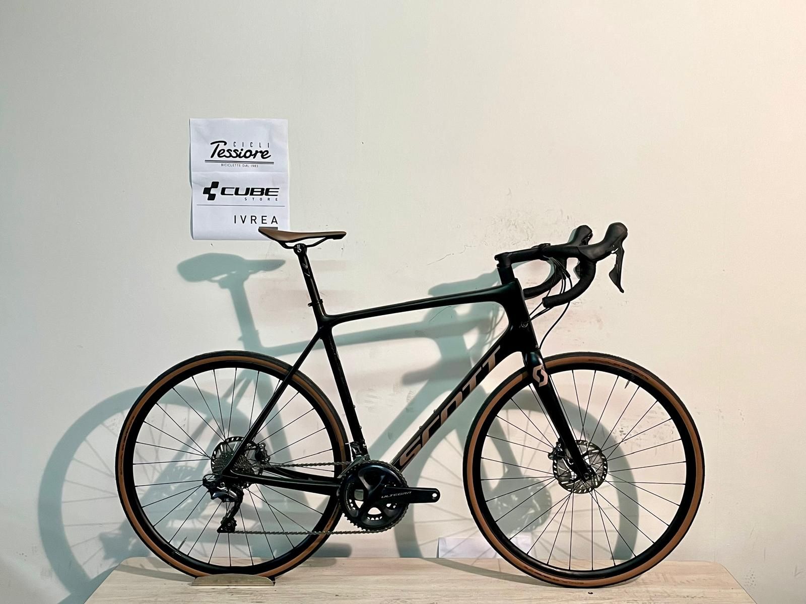 Scott Addict 10 disc carbon used in XL | buycycle