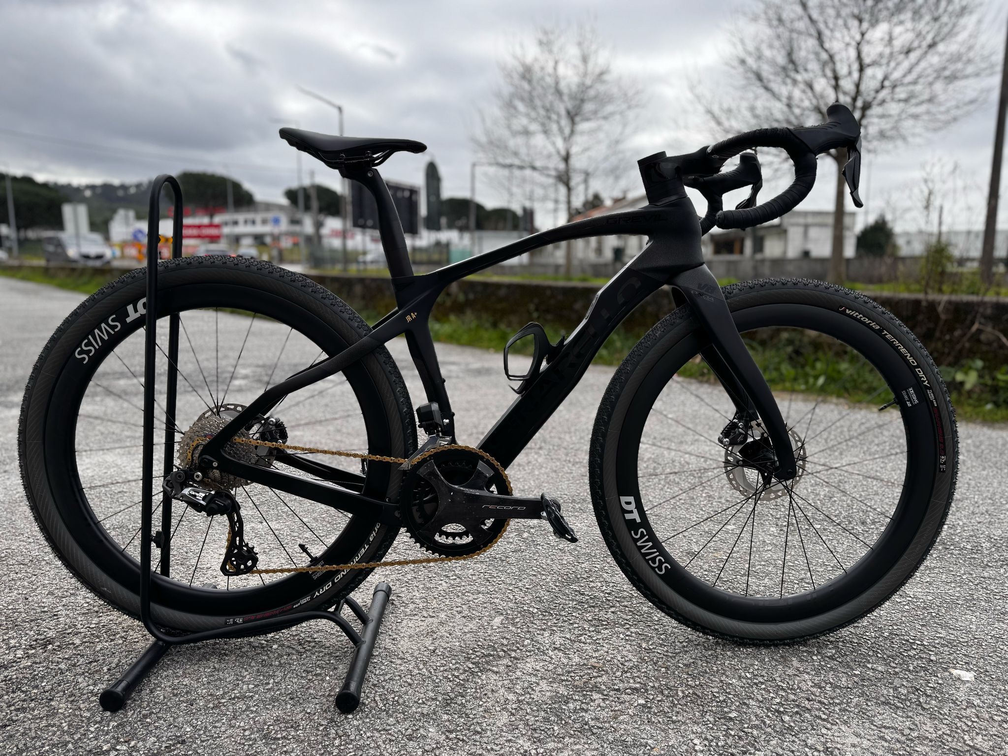 Pinarello GREVIL F9 - SHIMANO GRX 815Di2 usato in 47 cm | buycycle