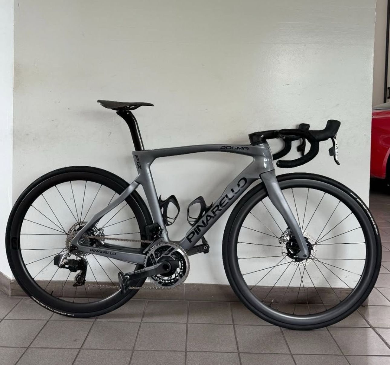 Pinarello DOGMA F12 RED ETAP AXS Disc used in M | buycycle