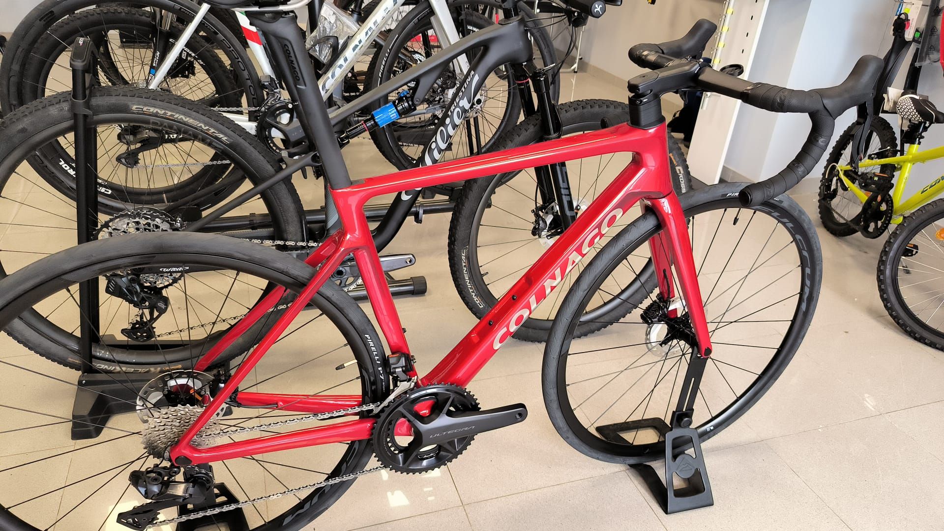 Colnago V4Rs Disc Ultegra Di2 8100 w/Fulcrum Racing 600 Wheels used in 48 cm | buycycle