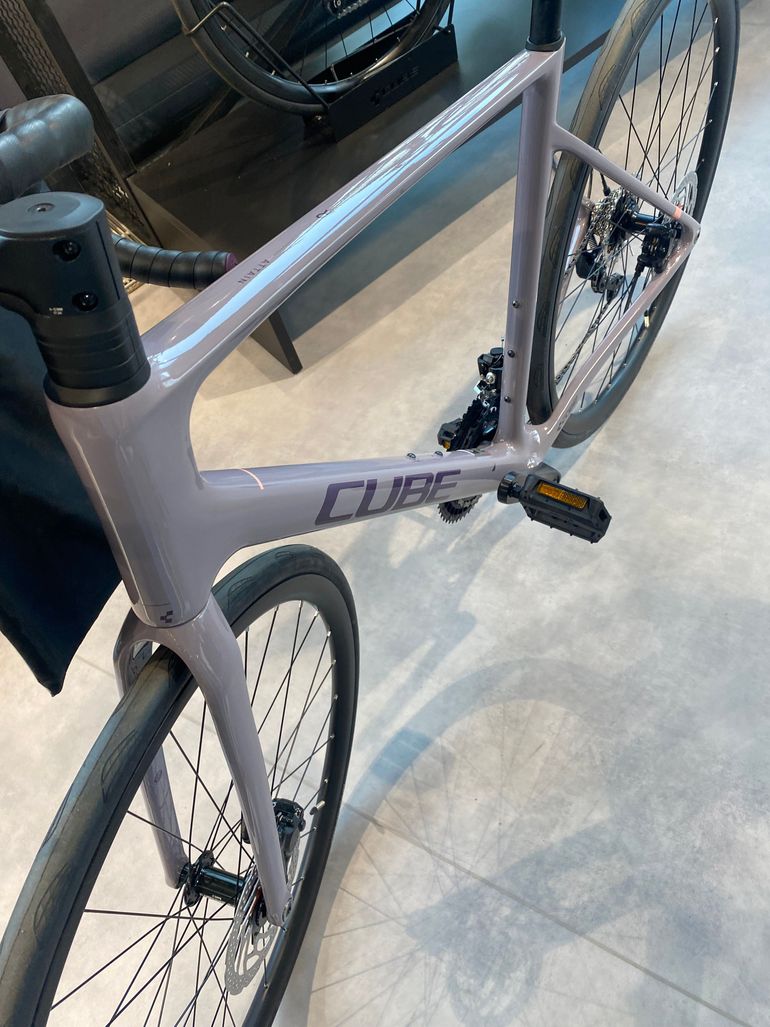 CUBE ATTAIN C:62 RACE usado em 56 cm | buycycle