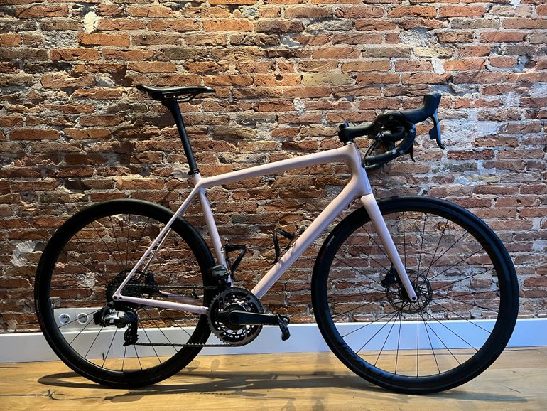 Specialized Aethos Pro - SRAM Force eTap AXS used in 58 cm | buycycle USA