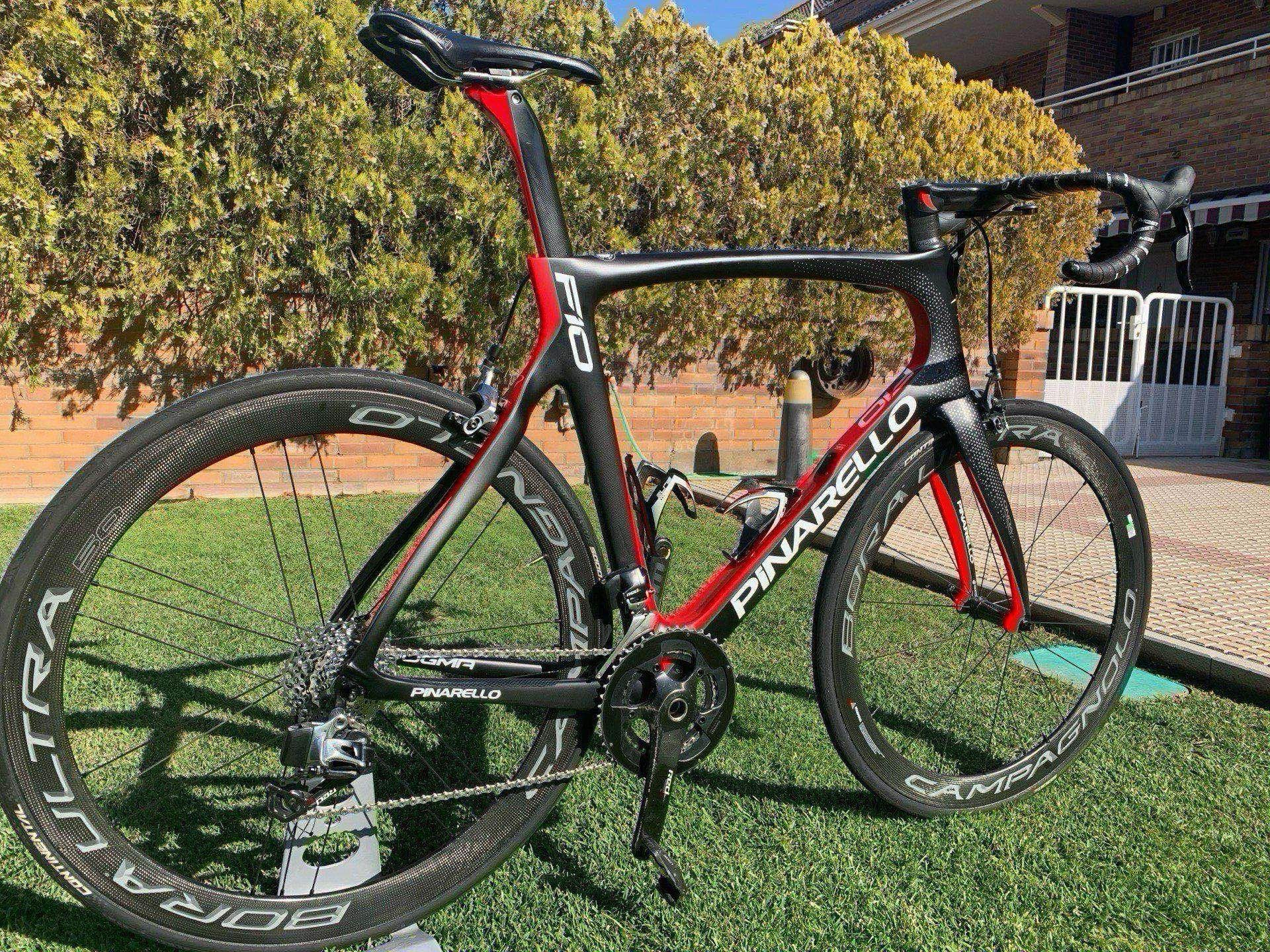 Pinarello Dogma F10 Red eTap Black on Black used in XL | buycycle