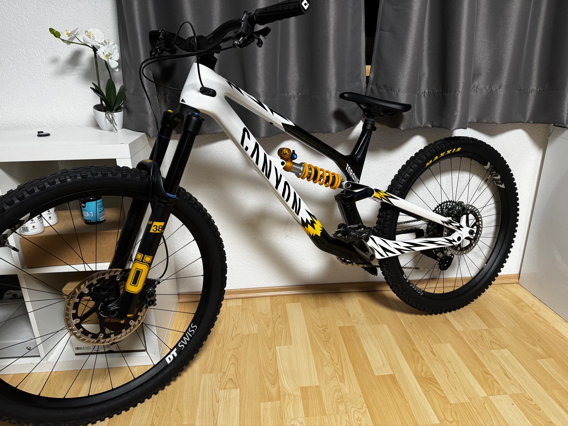 Canyon Torque CF CLLCTV FW d'occasion en L | buycycle