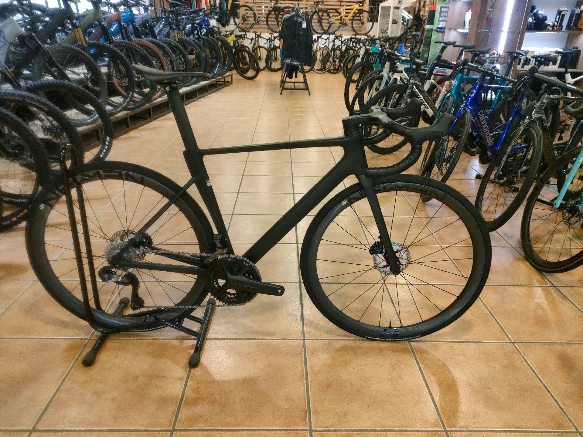 CUBE LITENING AIR C:68X RACE usato in 54 cm | buycycle