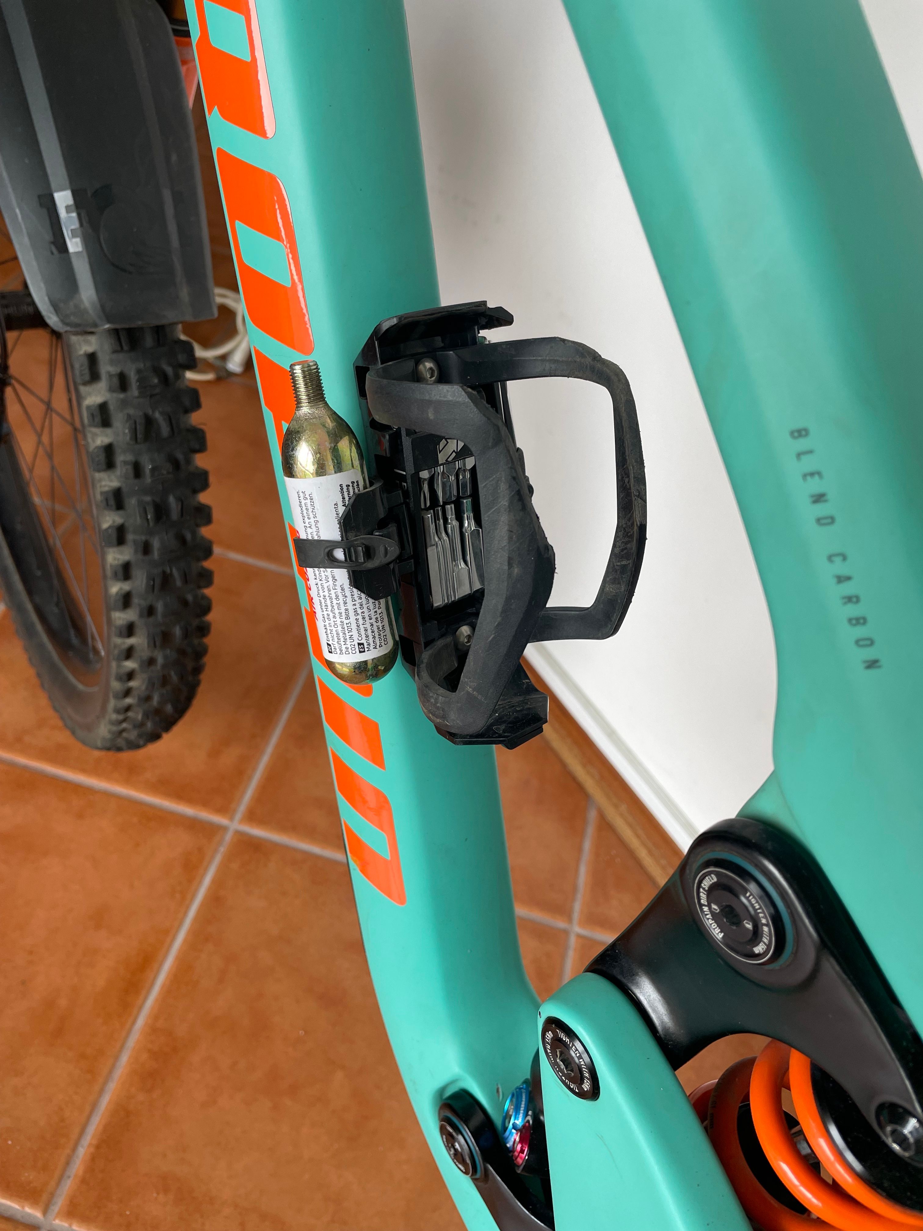 Propain TYEE CF5 carbon 2024 used in L | buycycle