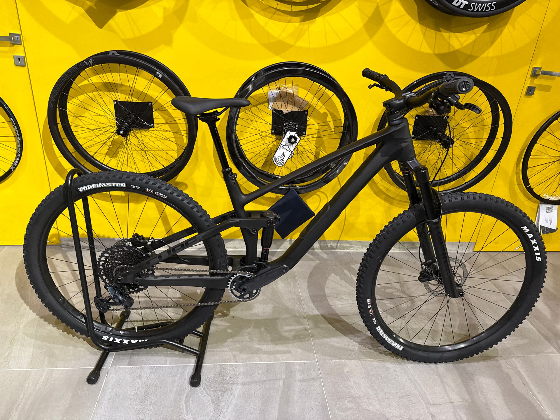 CUBE STEREO ONE44 C:62 PRO used in LG | buycycle