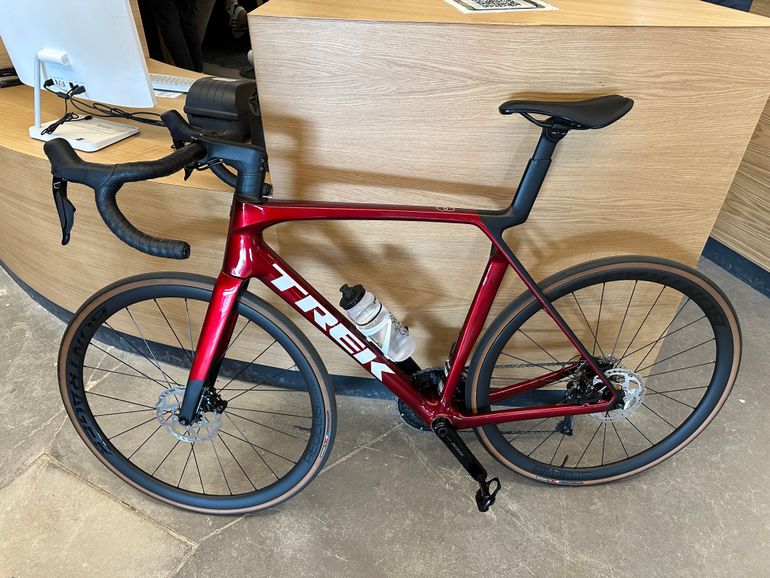 Trek MADONE SL 6 GEN 8 brugt i L | buycycle