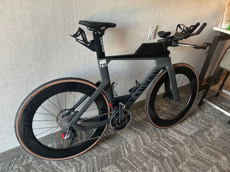 Canyon Speedmax CF7 SLX SRAM Rival eTap AXS usato in 54 cm | buycycle