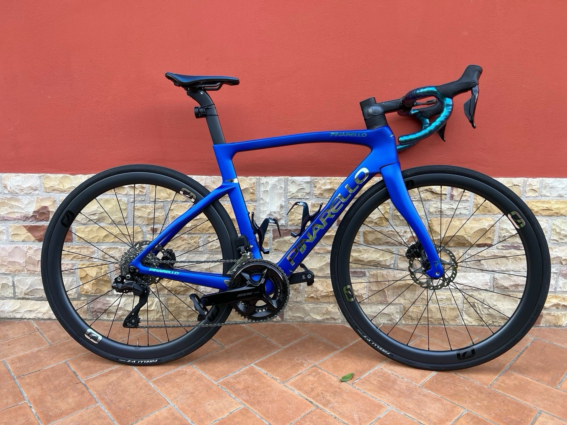 Pinarello F5 105 Di2 used in M | buycycle