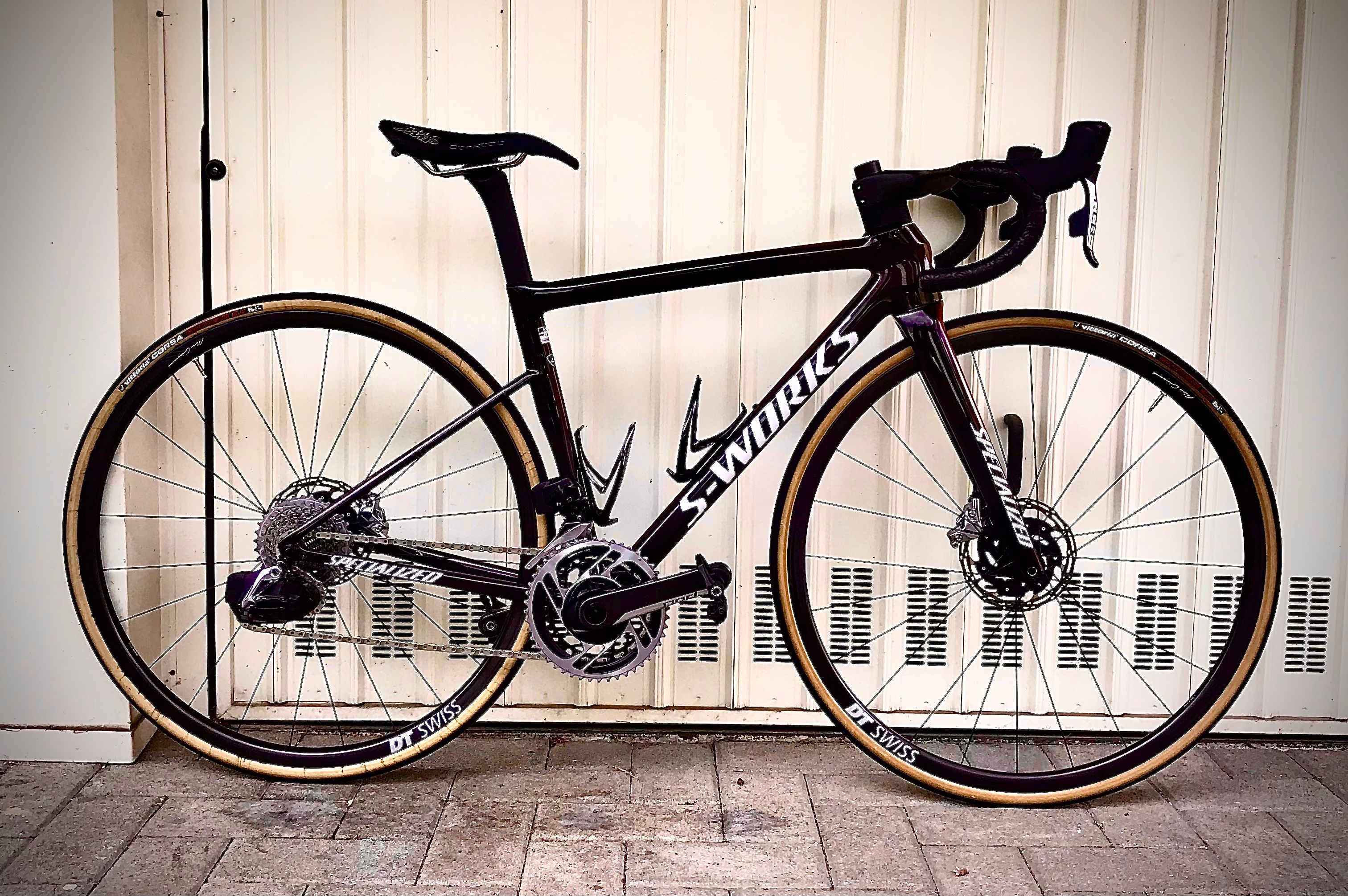 Specialized S-Works Tarmac SL8 - SRAM Red eTap AXS used in 49 cm | buycycle